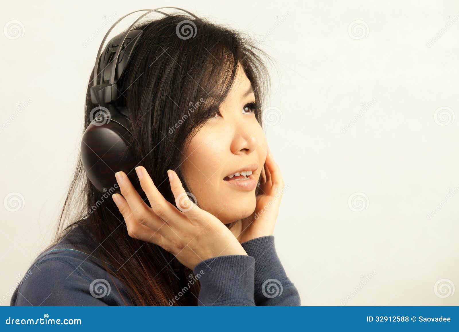 Woman and headphone stock photo. Image of listening, hifi - 32912588