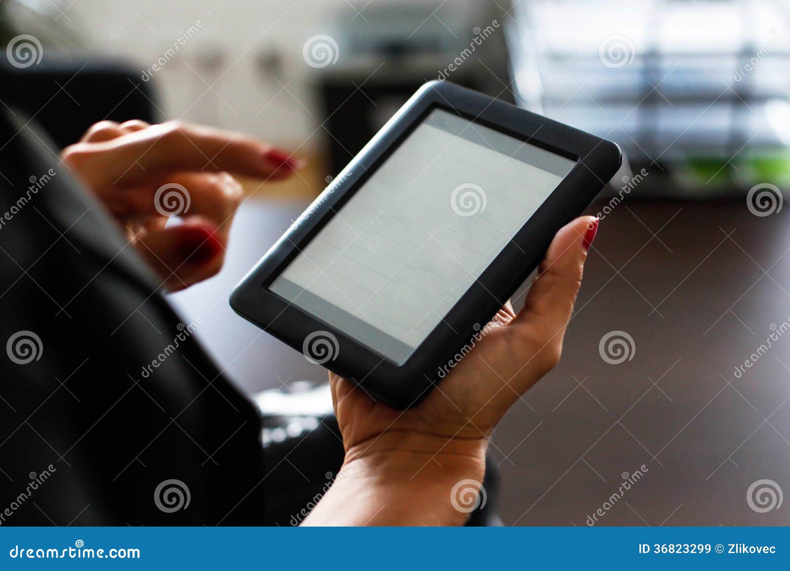 Woman Holding a Digital Pad Stock Image - Image of bussineswoman ...