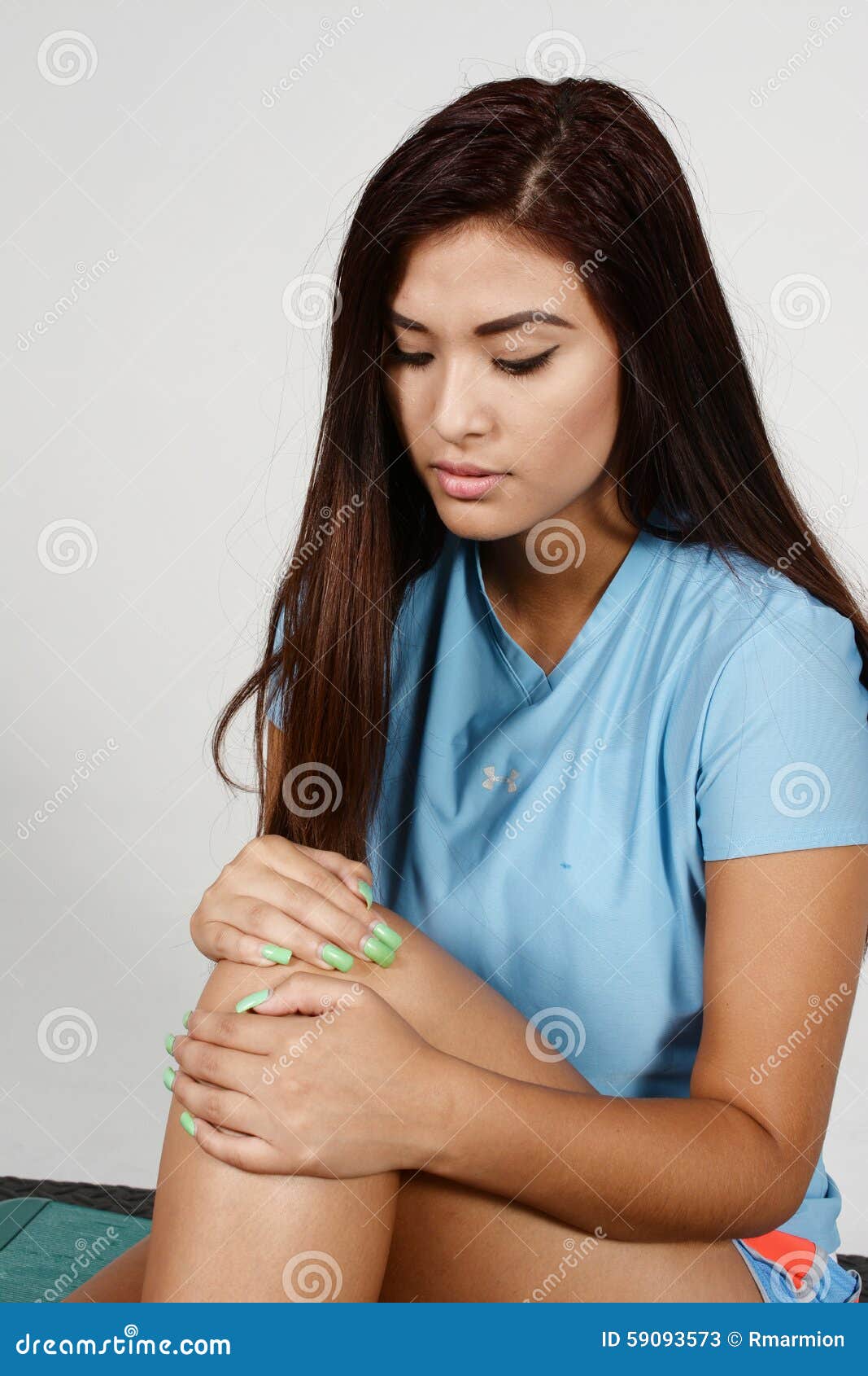 Woman with Knee Pain stock image. Image of knee, athlete - 59093573