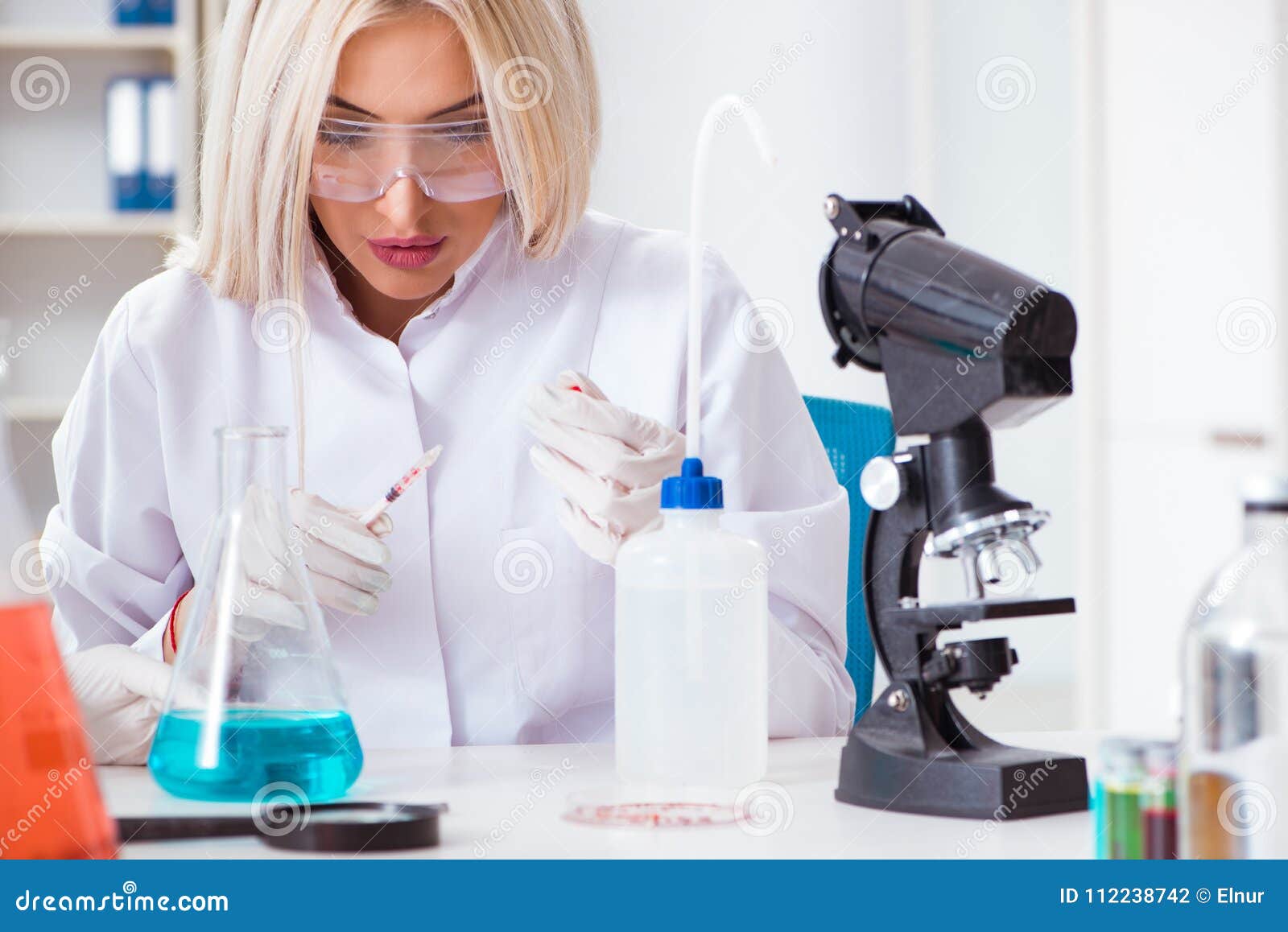 The Woman Lab Analyst Working on New Drugs Stock Photo - Image of ...