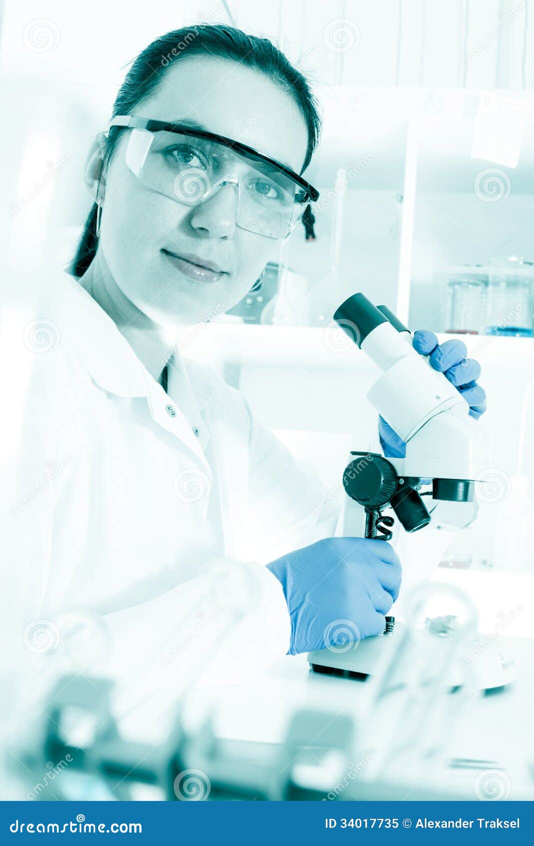 Woman Laboratory Assistant in the Laboratory Stock Image - Image of ...