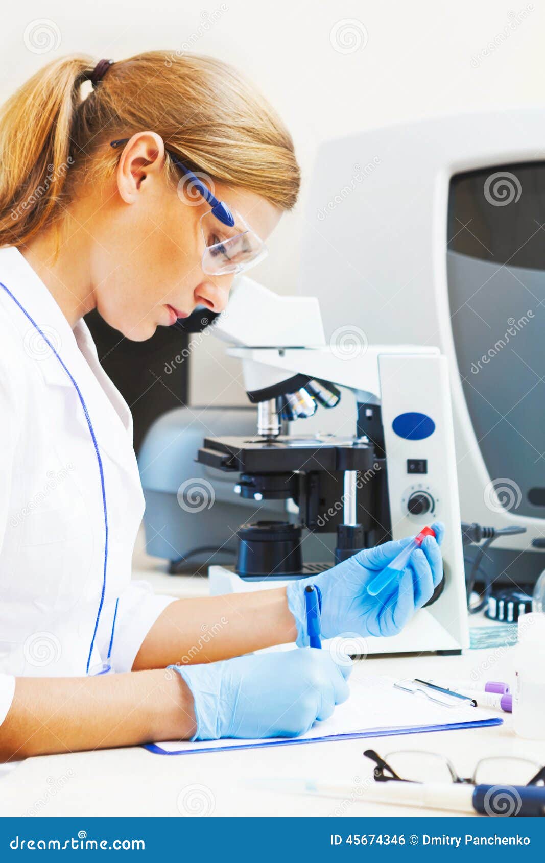 Woman in a Laboratory Working Stock Photo - Image of coat, healthcare ...