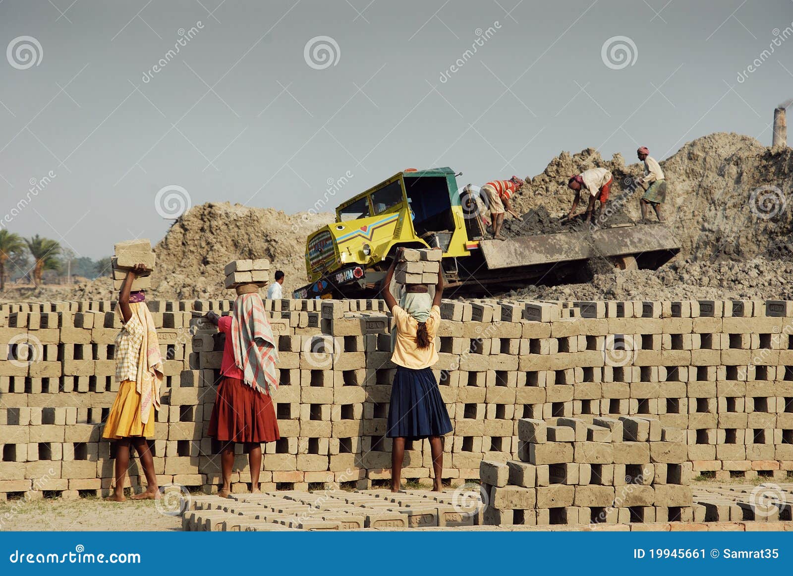 Woman Labour in India editorial photo. Image of lifestyle - 19945661