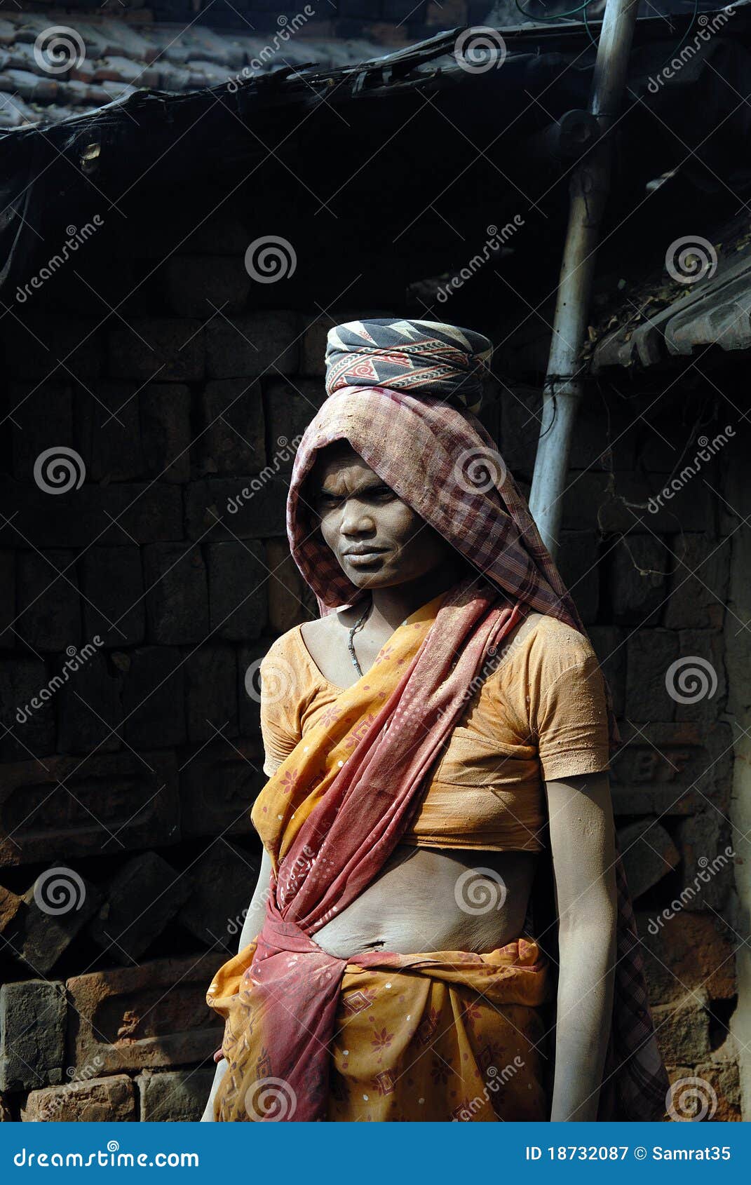 Woman Labour in Indian Brick-field Editorial Photography - Image of ...
