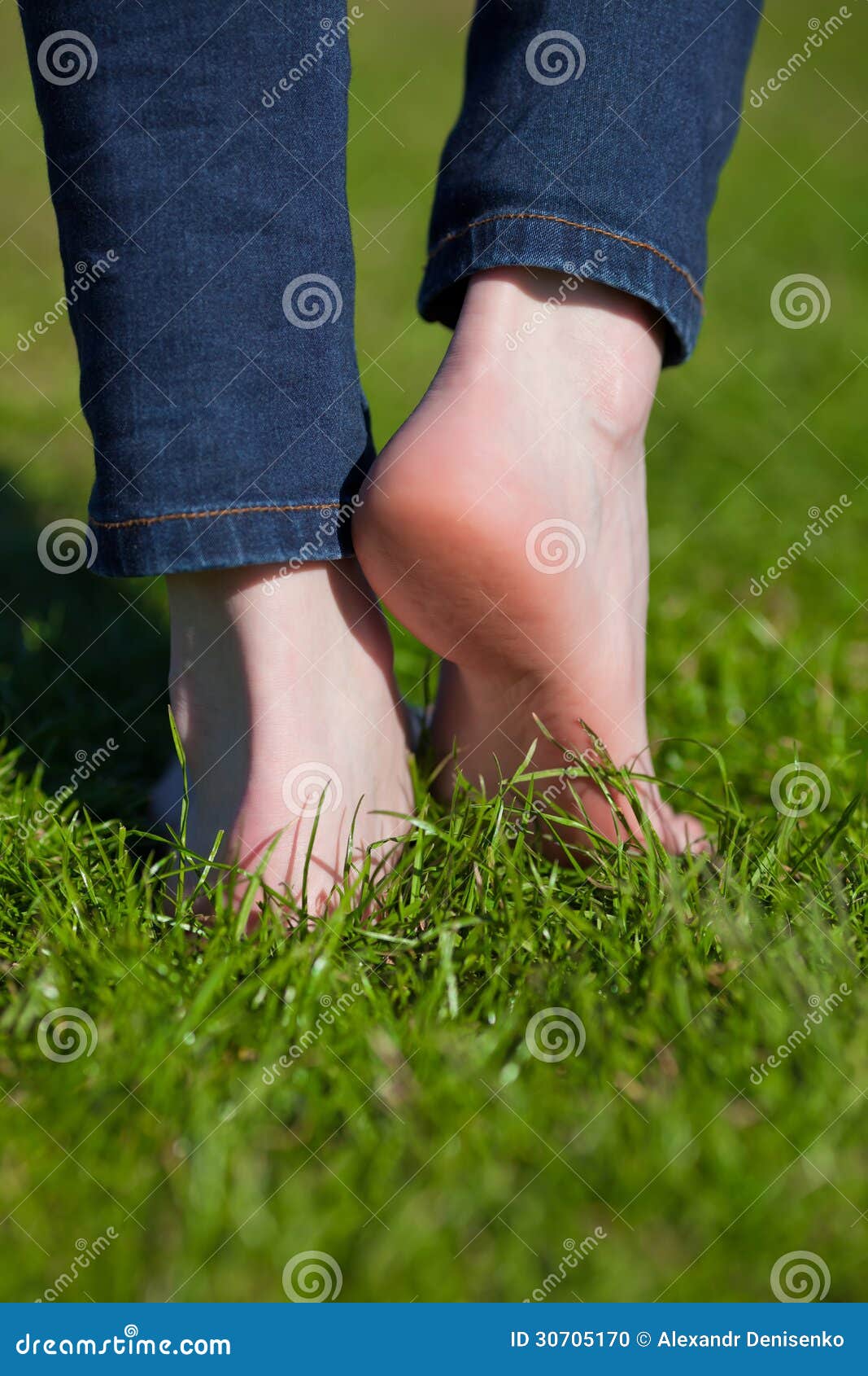 Woman Legs Walking on Grass Stock Photo - Image of foot, field: 30705170