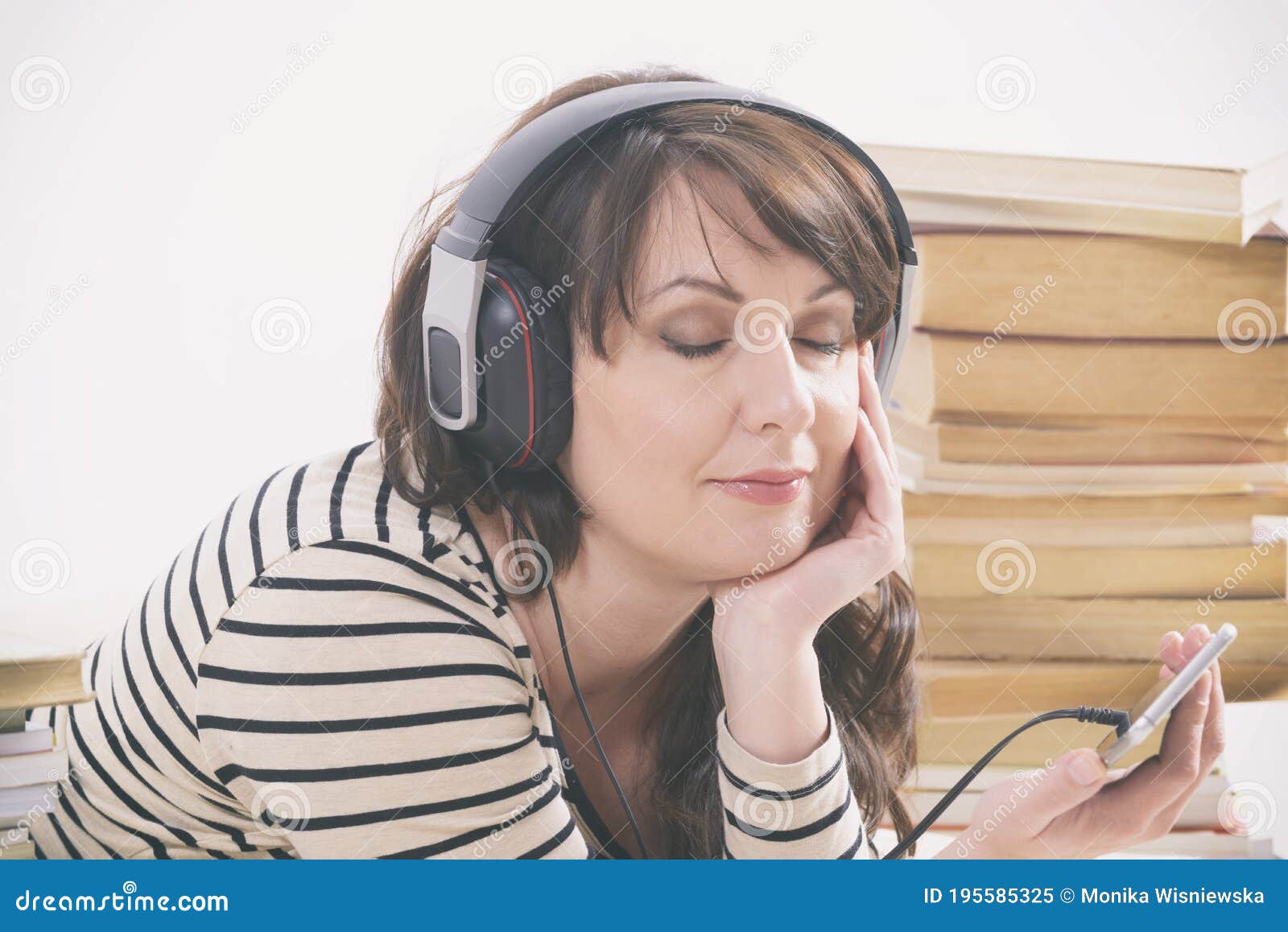 Woman Listening An Audiobook Stock Image Image Of Headphone