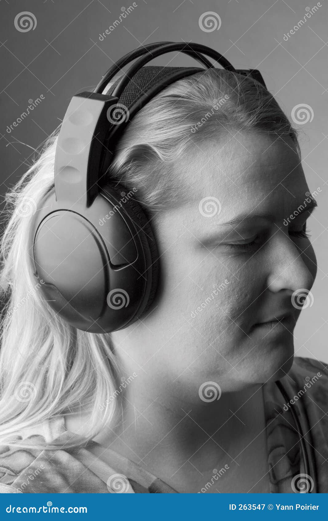 Woman listing to music stock image. Image of relax, entertainment - 263547