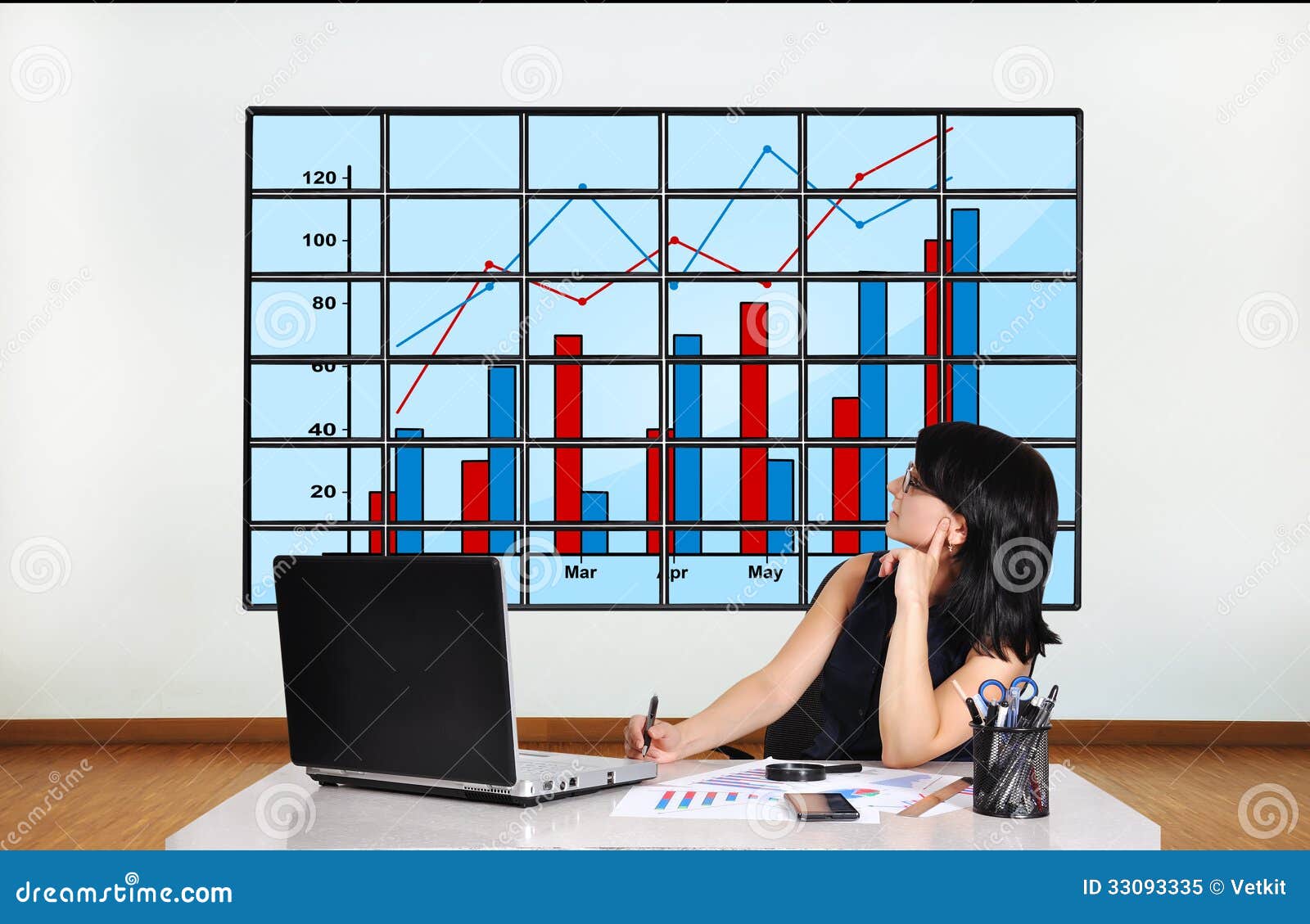 Woman looking at chart stock image. Image of notebook - 33093335