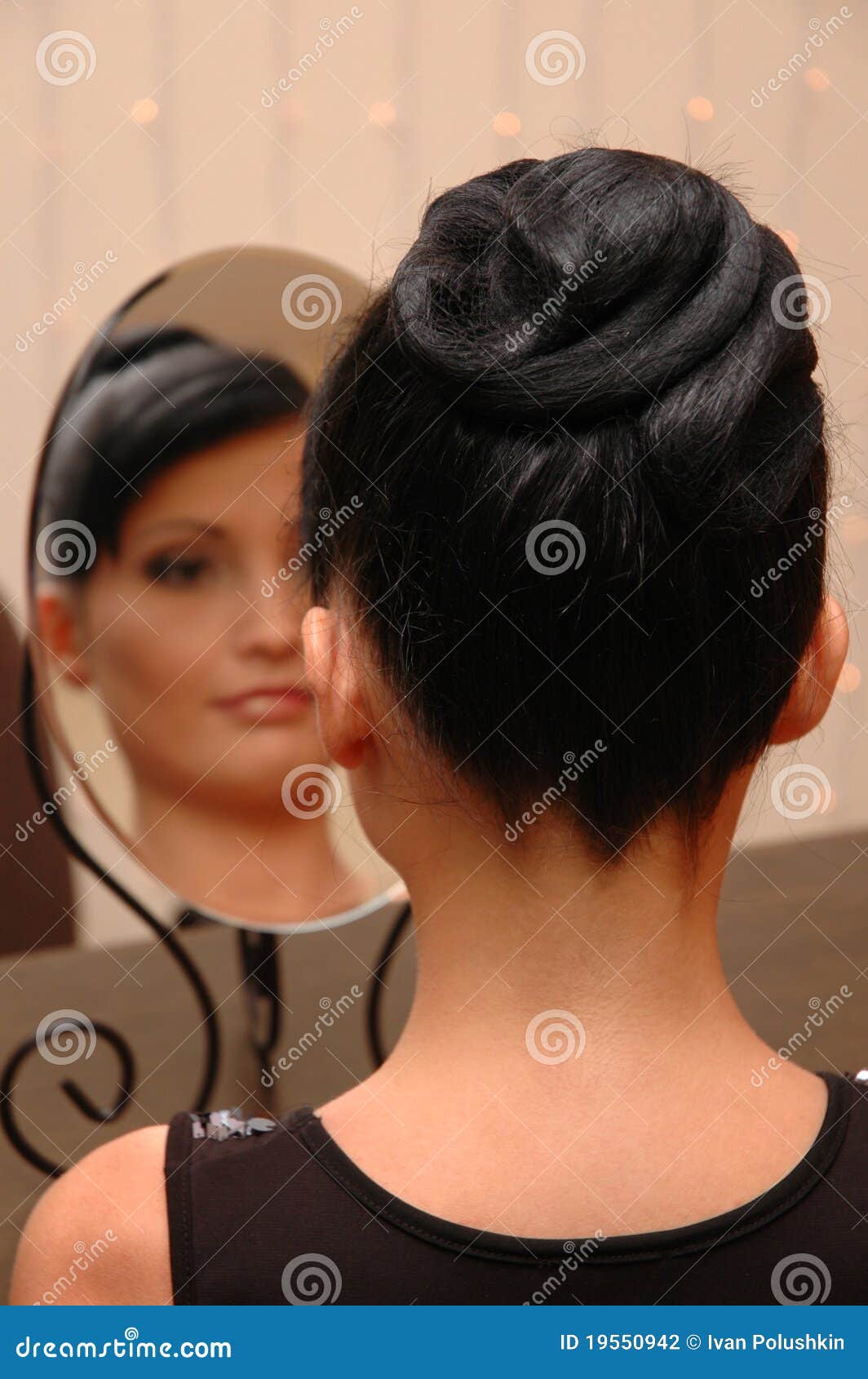 The Woman Looks into Mirror Stock Photo - Image of adult, cosmetic ...