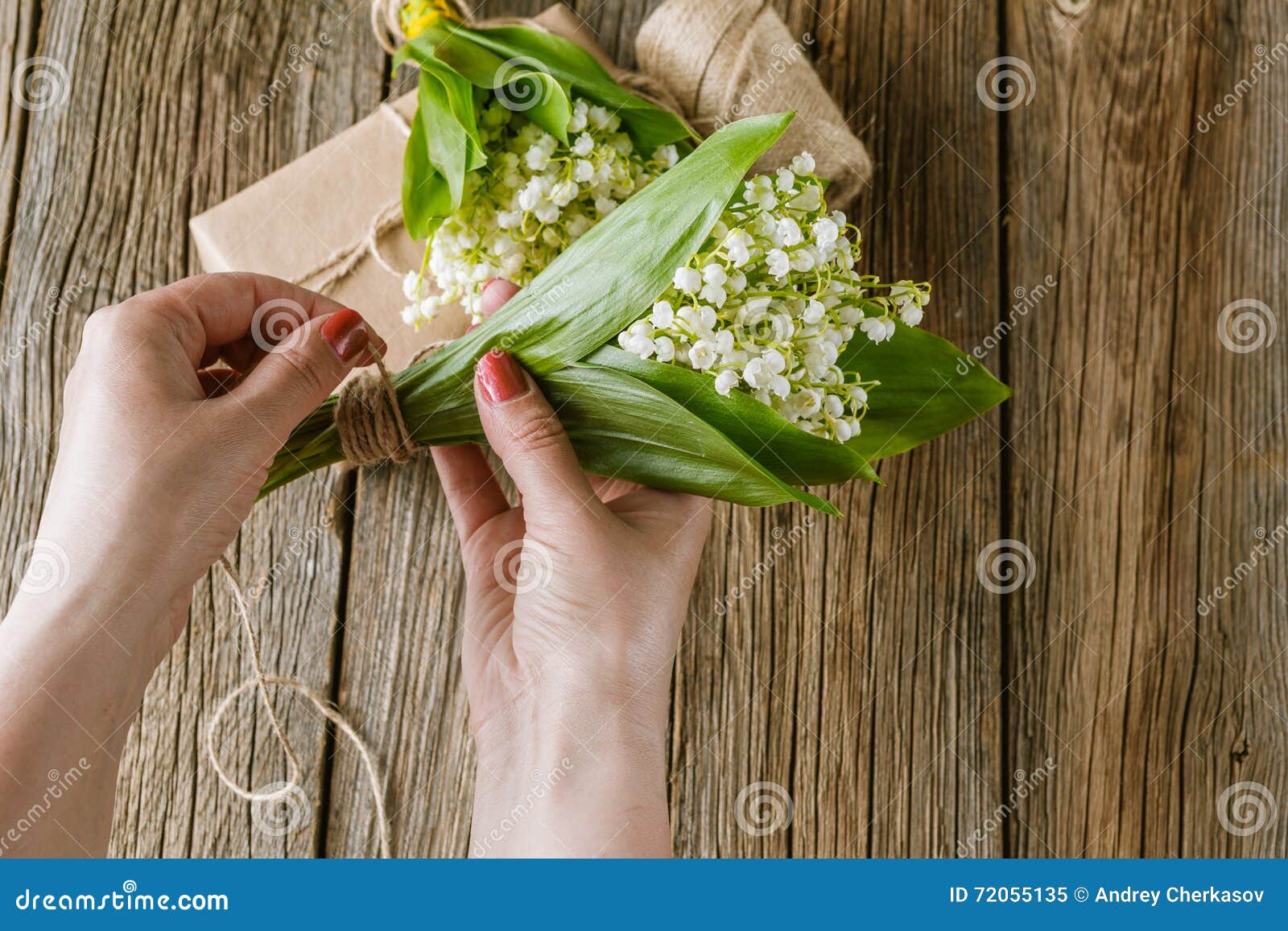 Woman Making Bouquet of Spring Flowers Stock Image - Image of flower ...