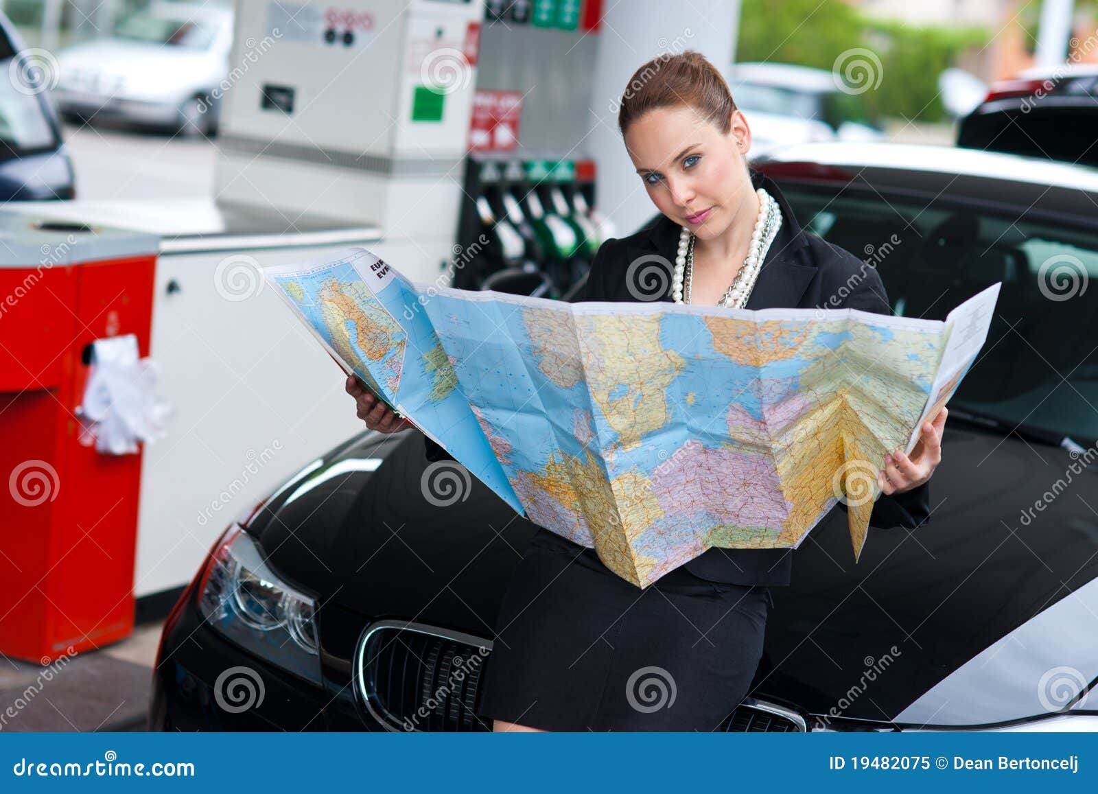 Woman with map stock image. Image of surroundings, landscape - 19482075