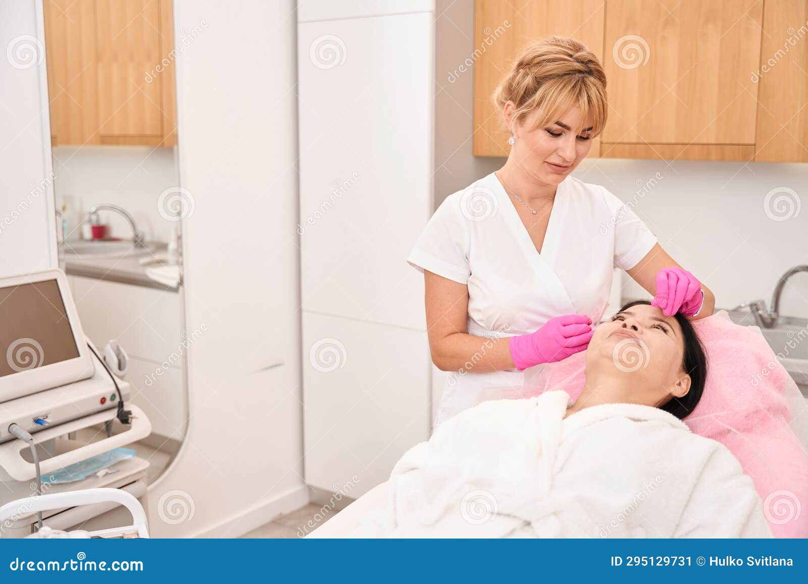Woman Marks the Lips of a Client before the Procedure Stock Image ...