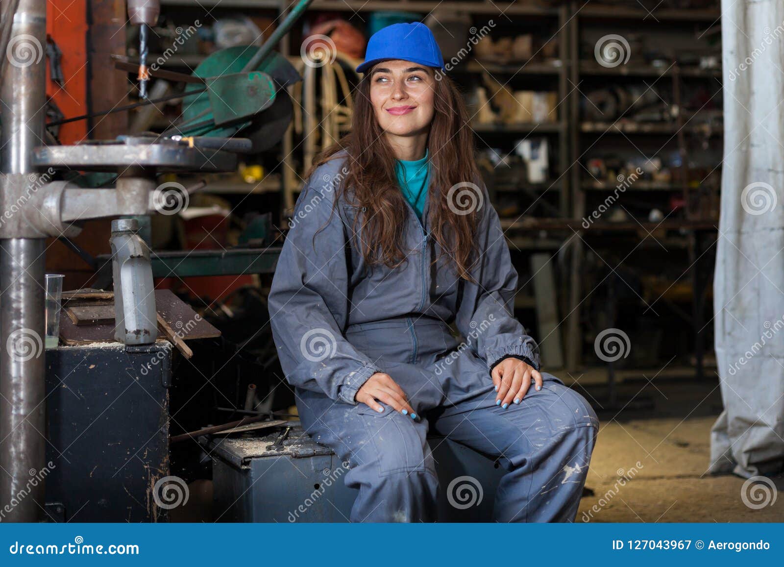 Woman Mechanic in a Workshop Stock Image - Image of face, brunette ...