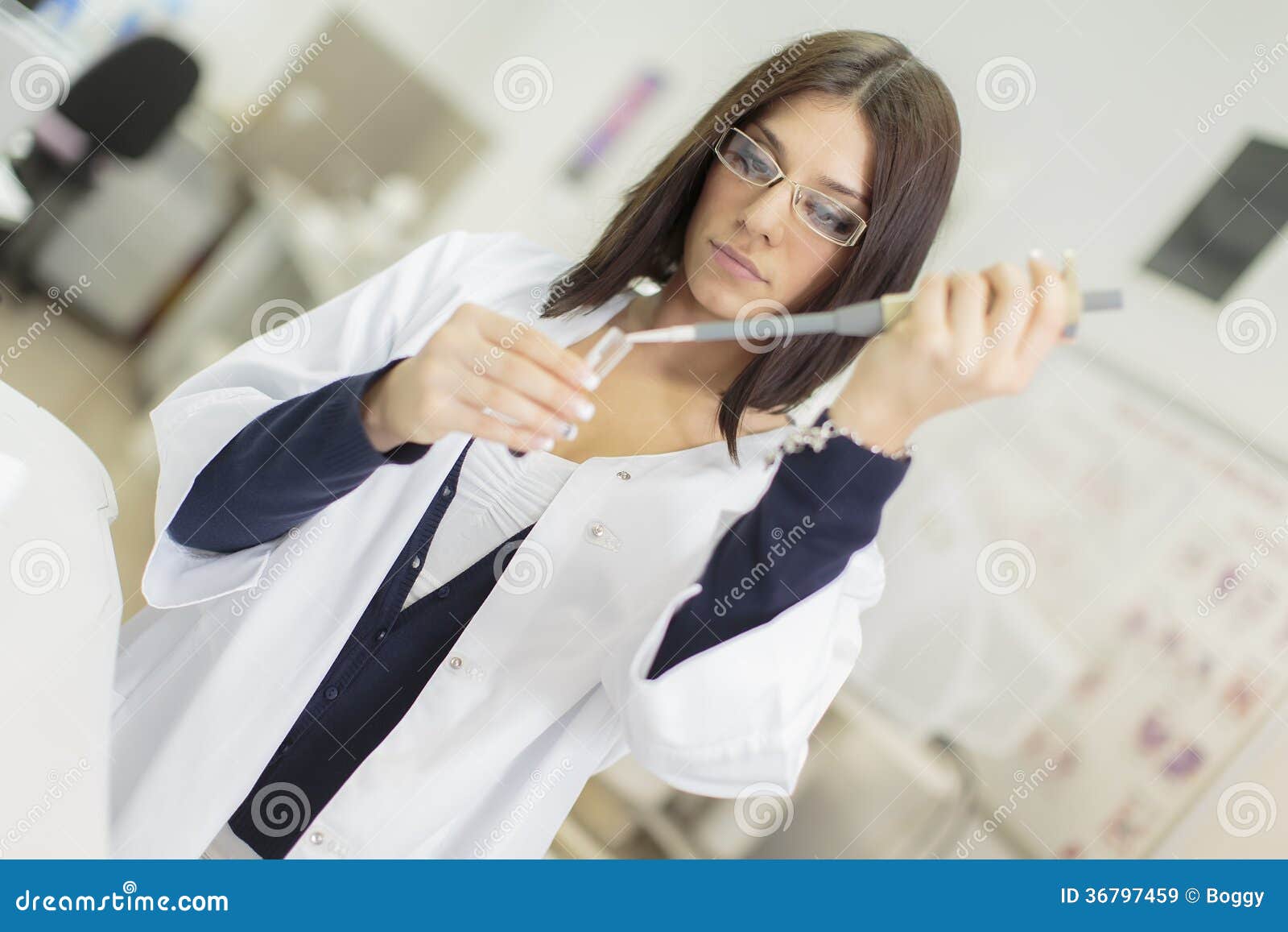 Woman in the Medical Laboratory Stock Image - Image of analyzing ...