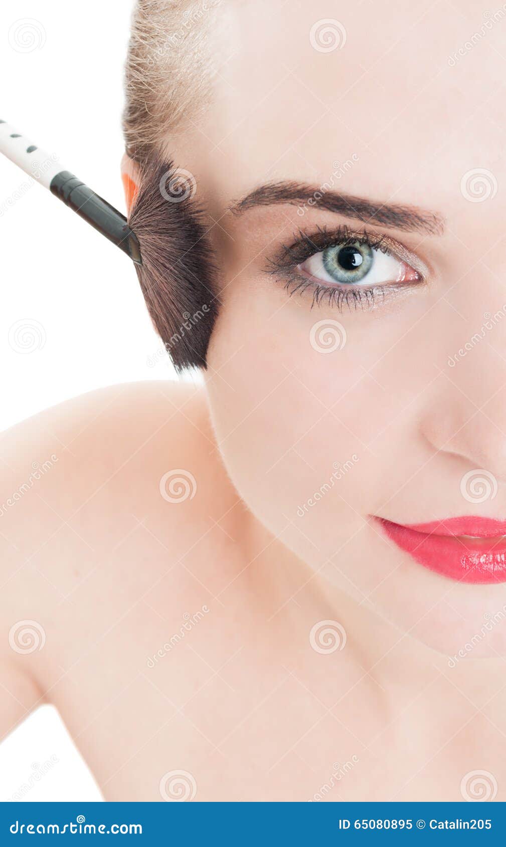 Woman Model Using Make-up Brush Stock Image - Image of caucasian ...