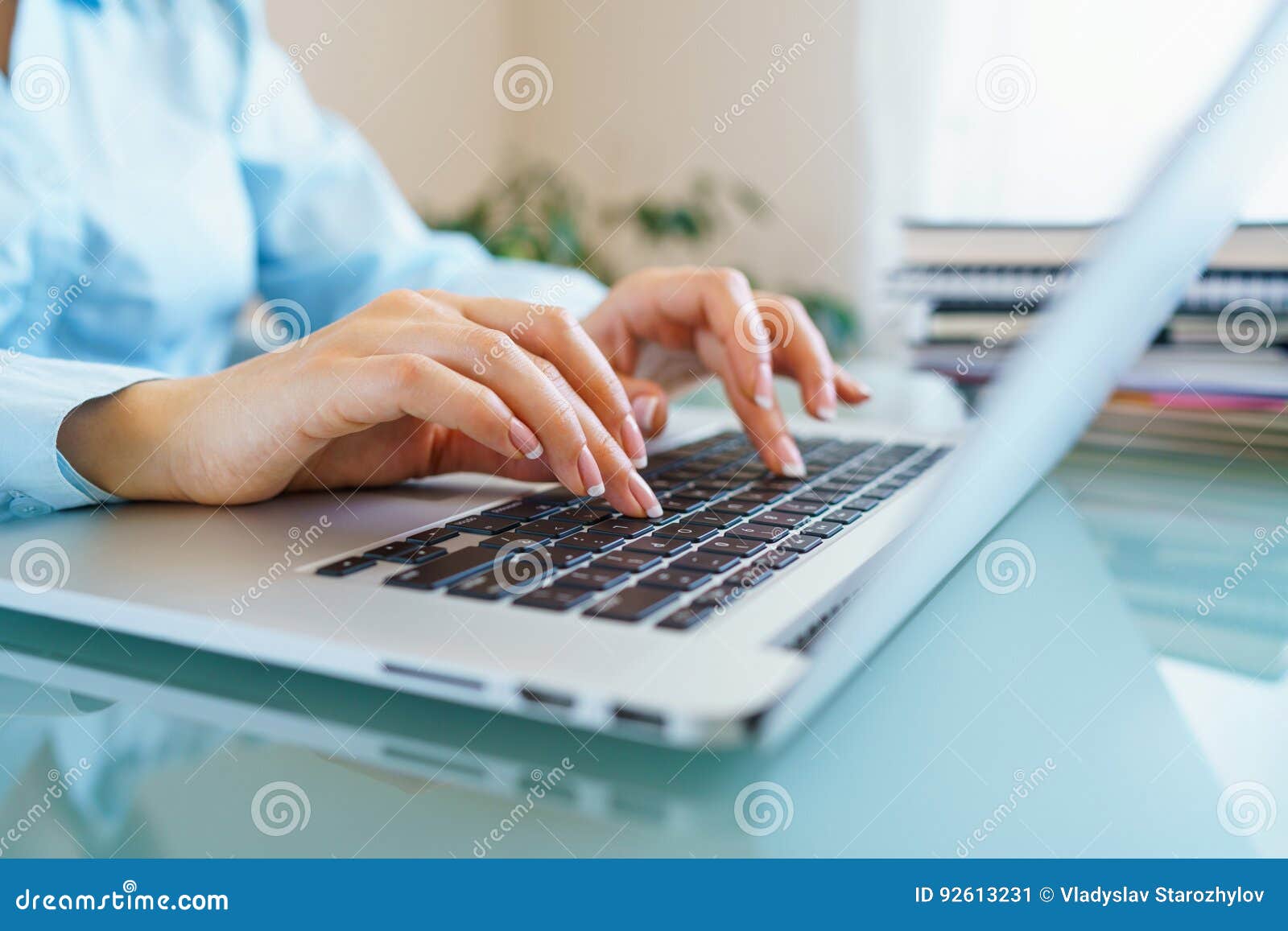 Woman Office Worker Typing on the Keyboard Stock Image - Image of ...