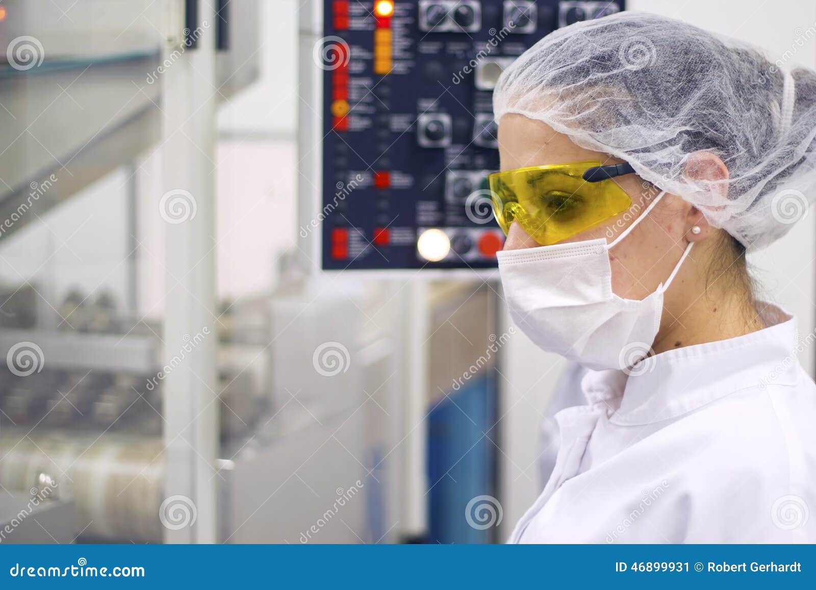 Woman Operating the Control Panel - Pharmaceutical Manufacturing Stock ...