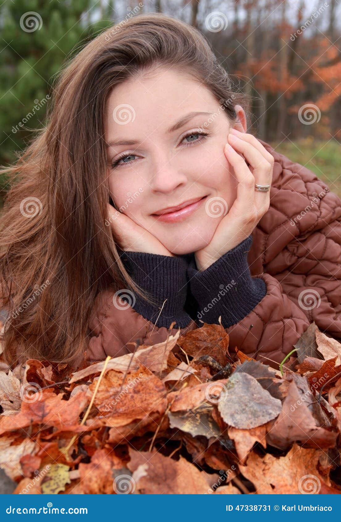 Woman outdoor during fall stock image. Image of mode - 47338731