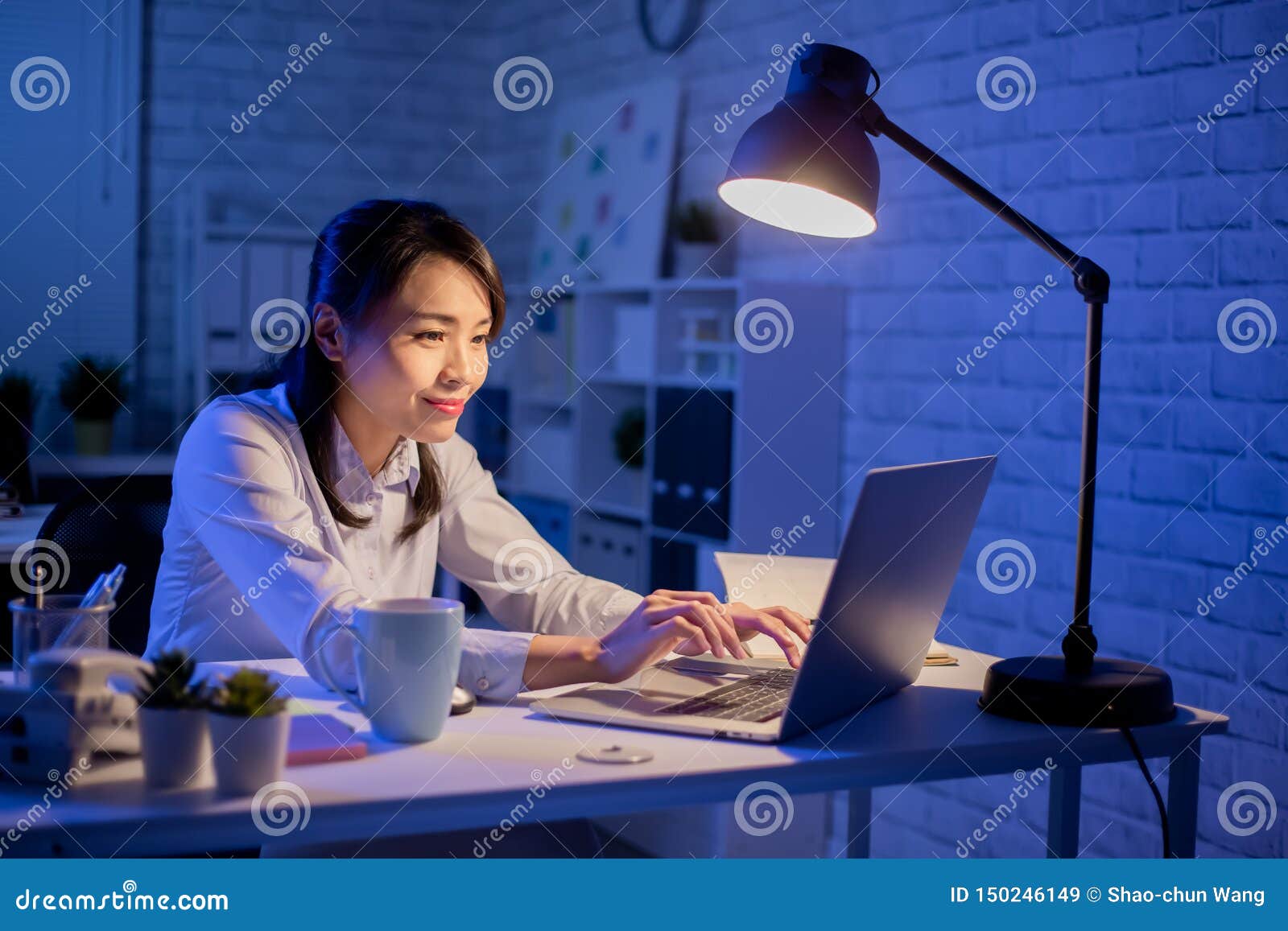 Woman Overtime Work Stock Image Image Of Business Assistant 150246149