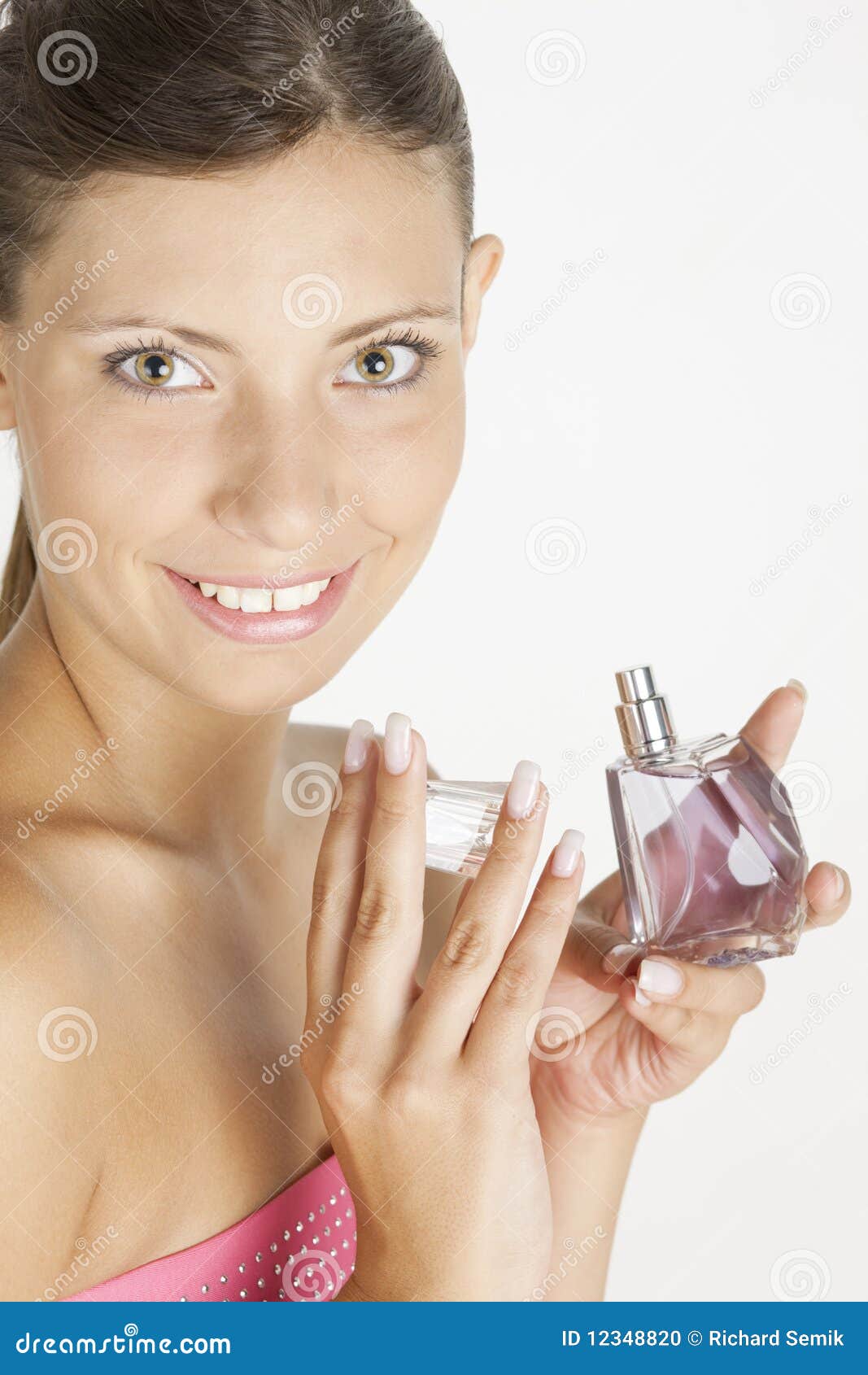 Odpowiedniki Perfum: Luksusowe Zapachy w Nowej Odsłonie Odpowiedniki Perfum: Luksusowe Zapachy w Nowej Odsłonie