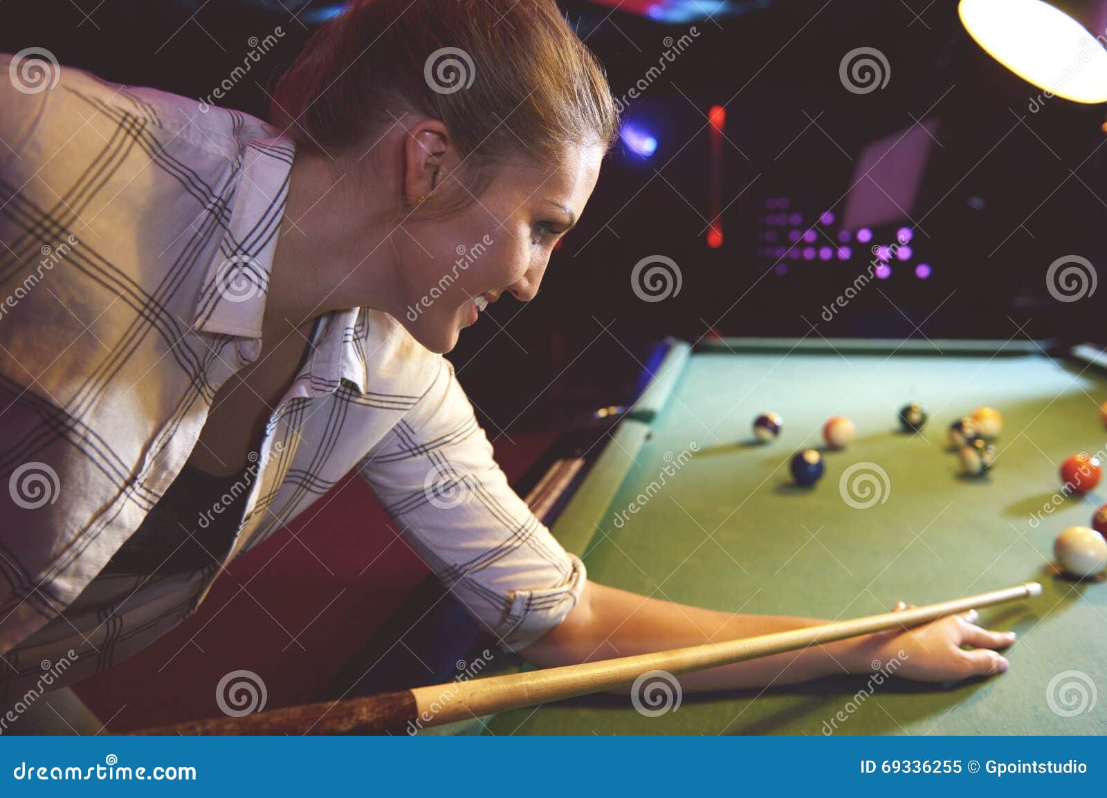 Woman Playing the Pool Game Stock Image - Image of nightlife, game ...