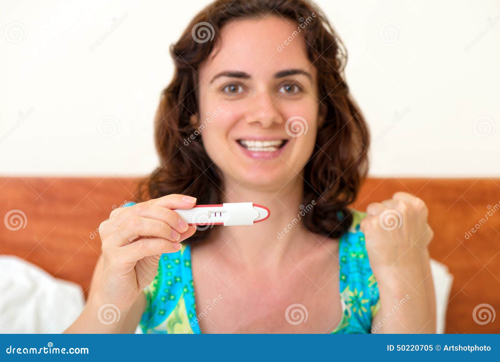Woman with Positive Pregnancy Test Stock Image - Image of fertility ...