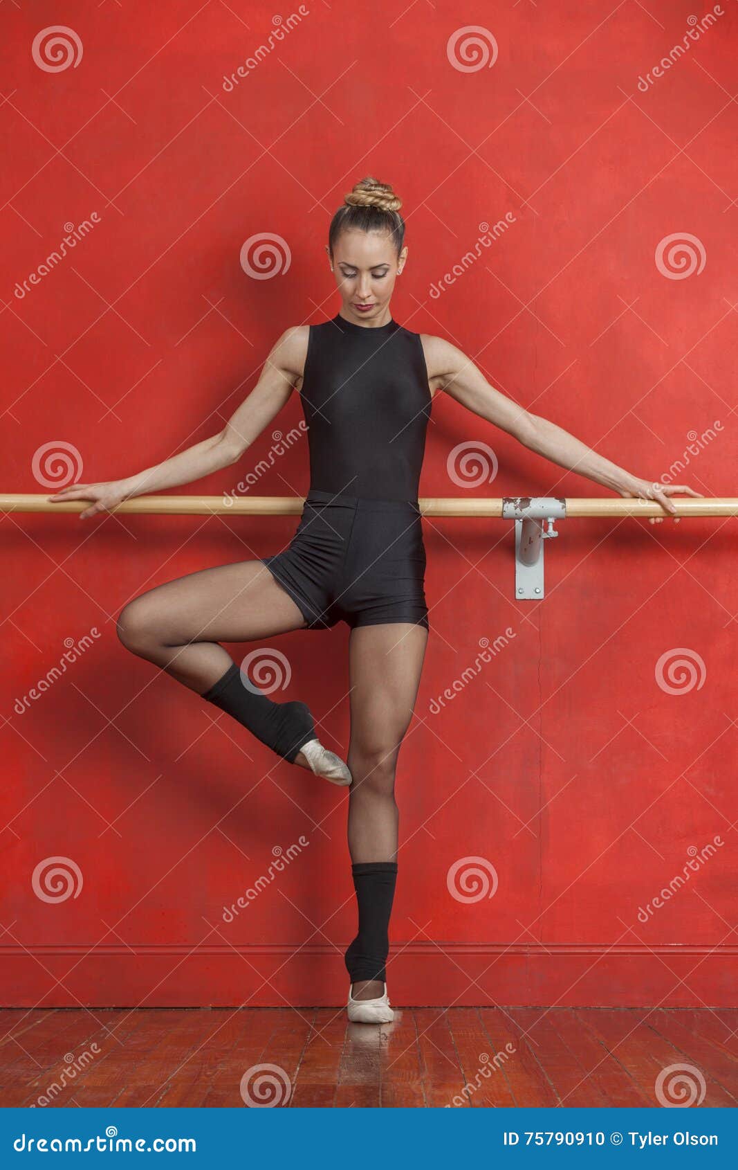 9,516 Woman Standing Dance Studio Stock Photos - Free & Royalty-Free ...