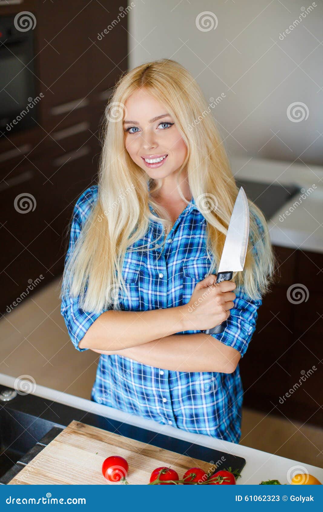 A Woman Prepares Vegetable Salad Stock Image Image Of Beautiful