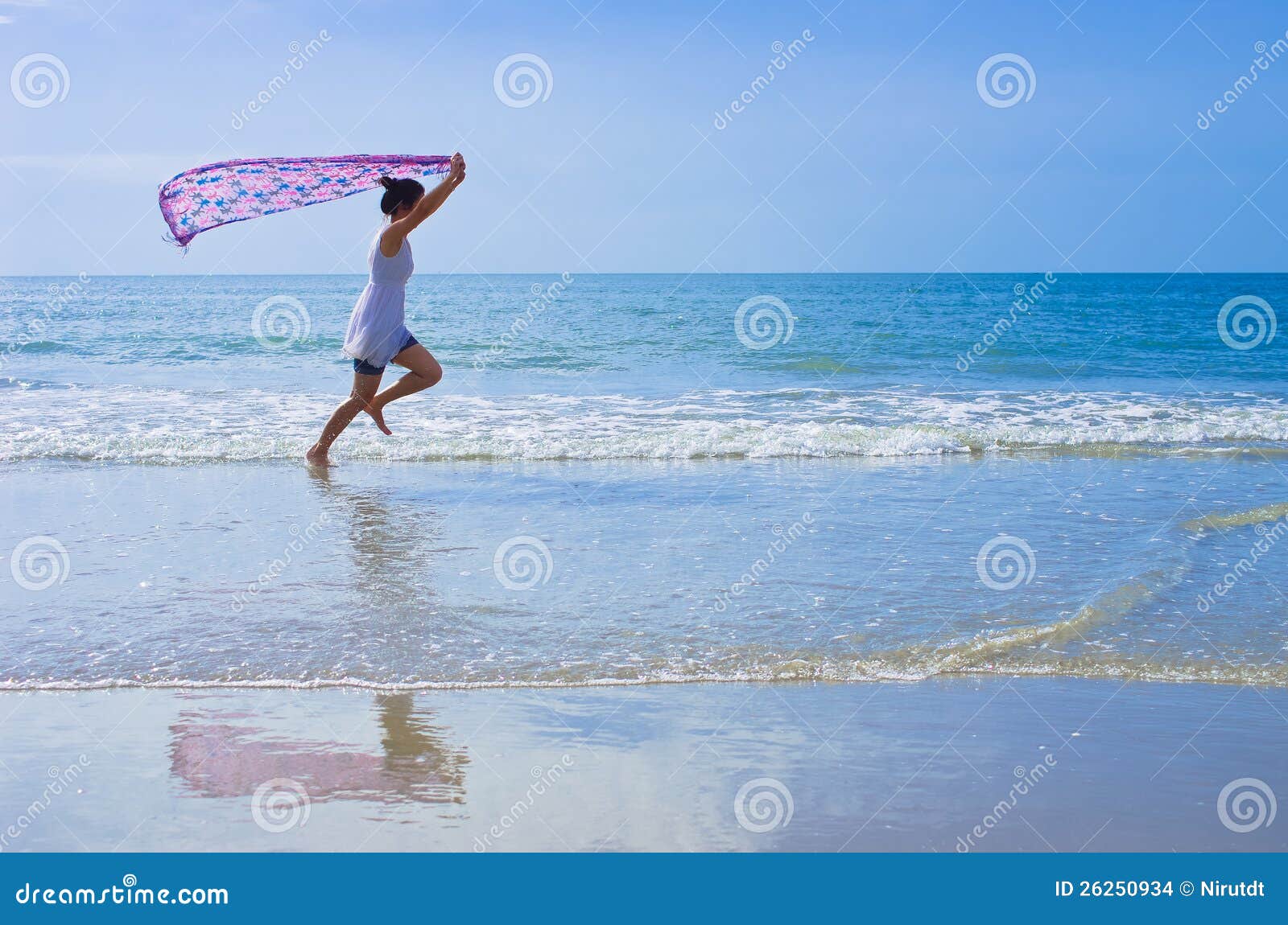 Woman ran stock photo. Image of athlete, exercise, beautiful - 26250934