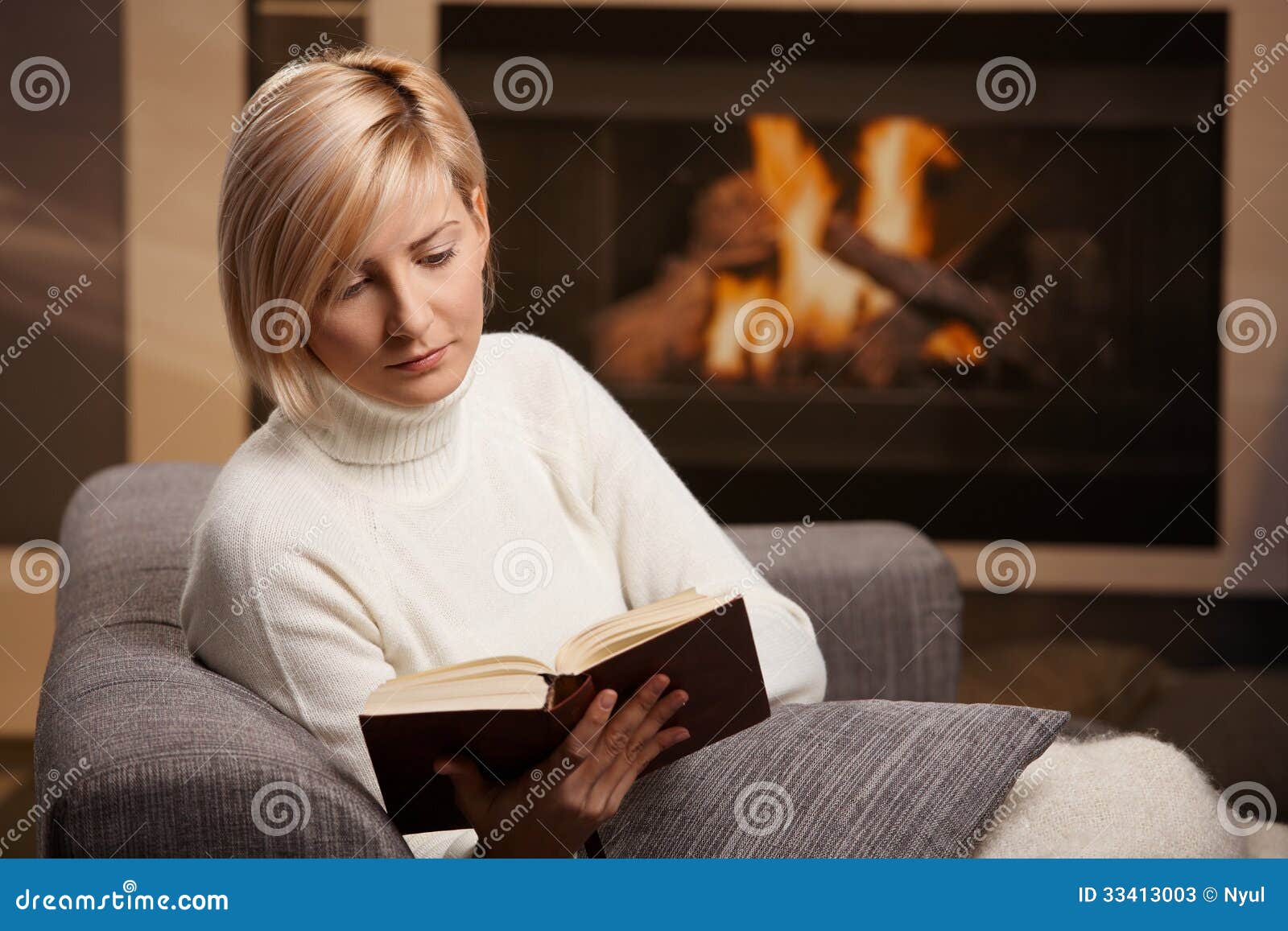 Woman reading book stock image. Image of concentrating - 33413003