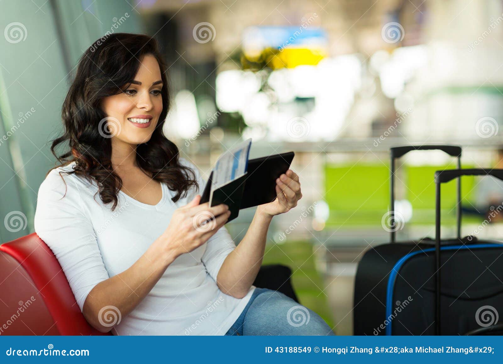 Woman Reading Email Airport Stock Image - Image of pass, holiday: 43188549