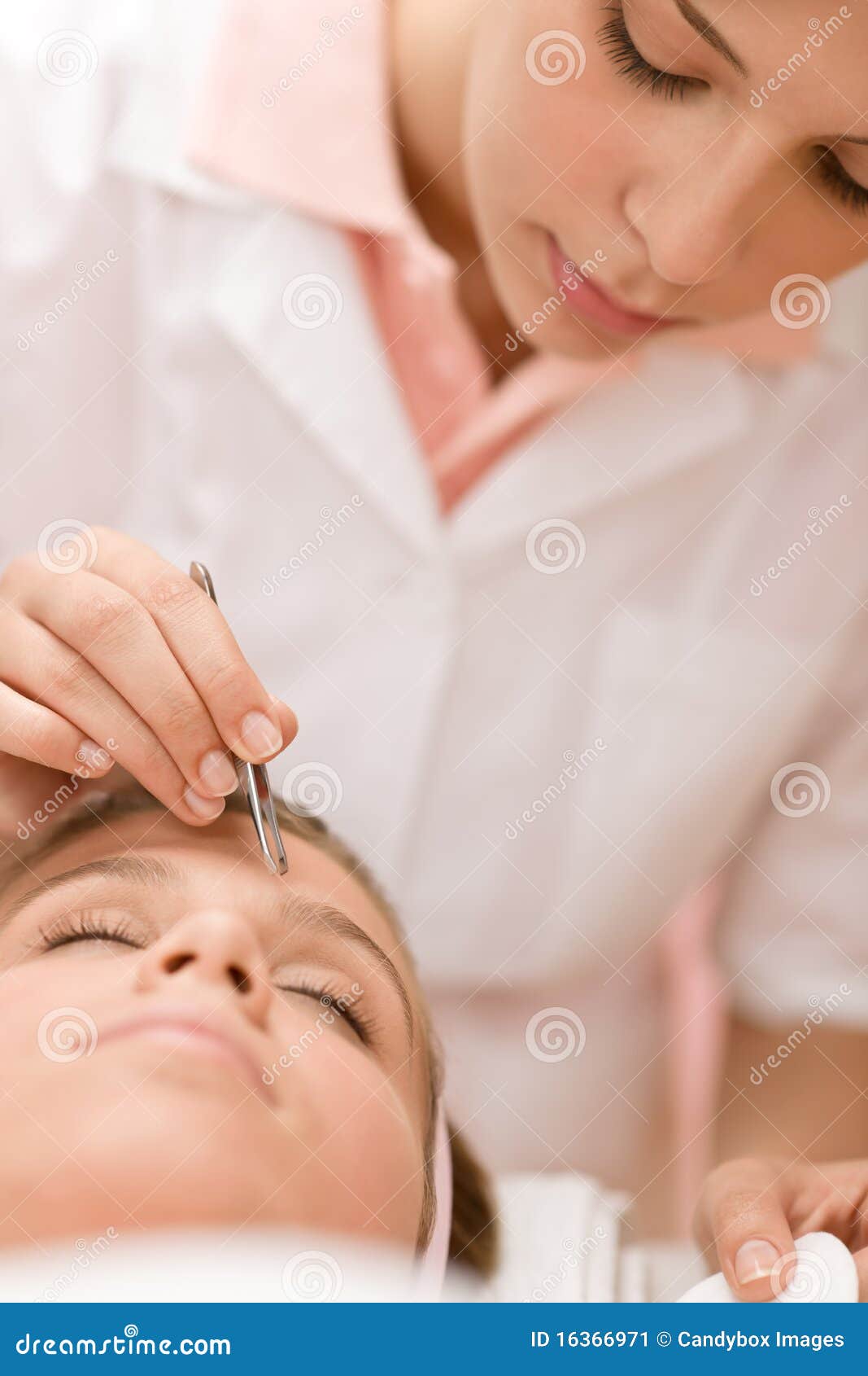 Woman Remove Eyebrows by Tweezers Stock Image - Image of tweezers ...