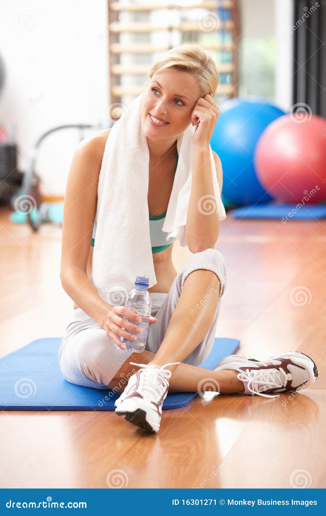Woman Resting after Exercise Stock Image - Image of young, drinking ...