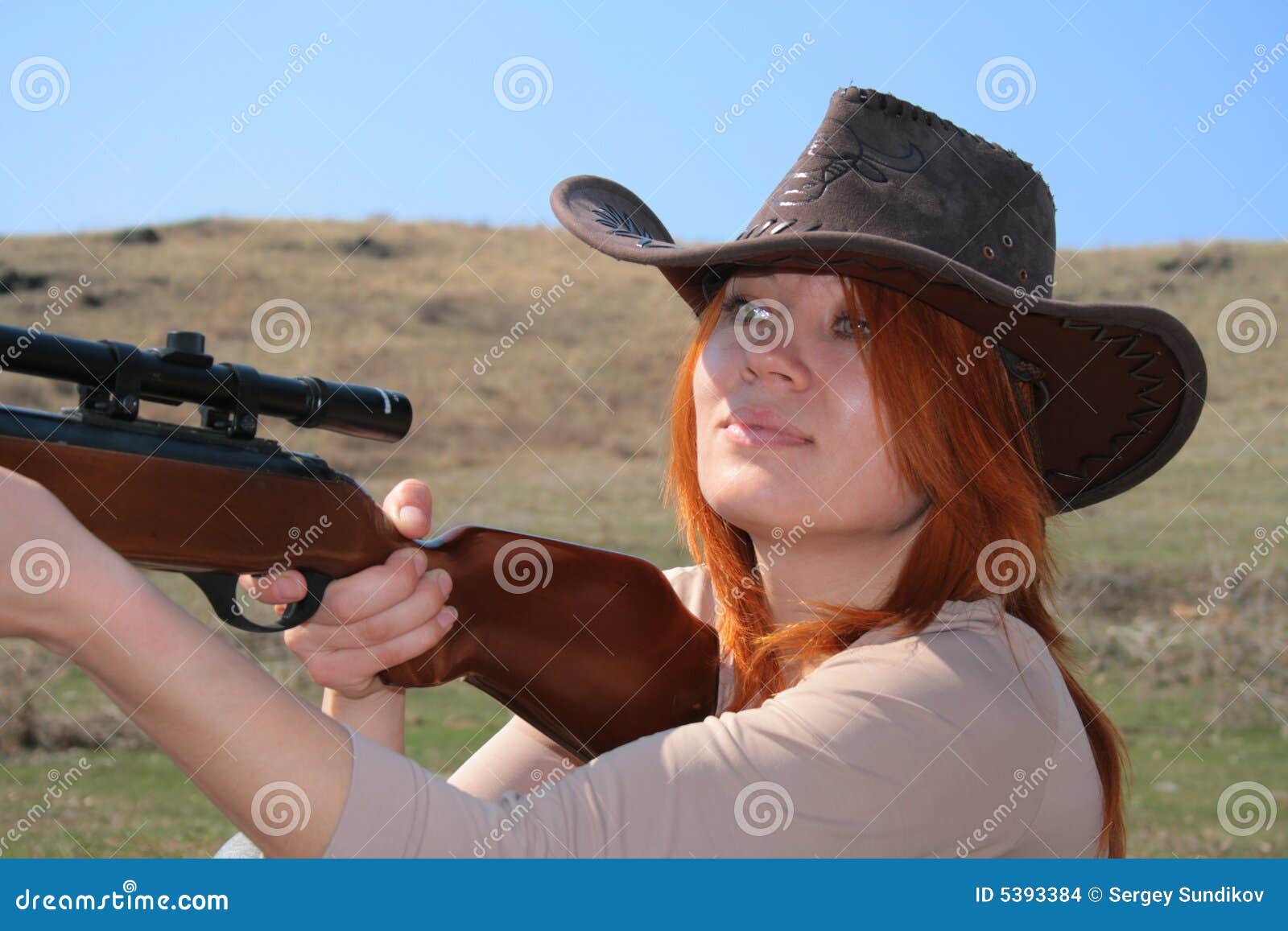 The Woman with rifle stock photo. Image of rural, shot - 5393384