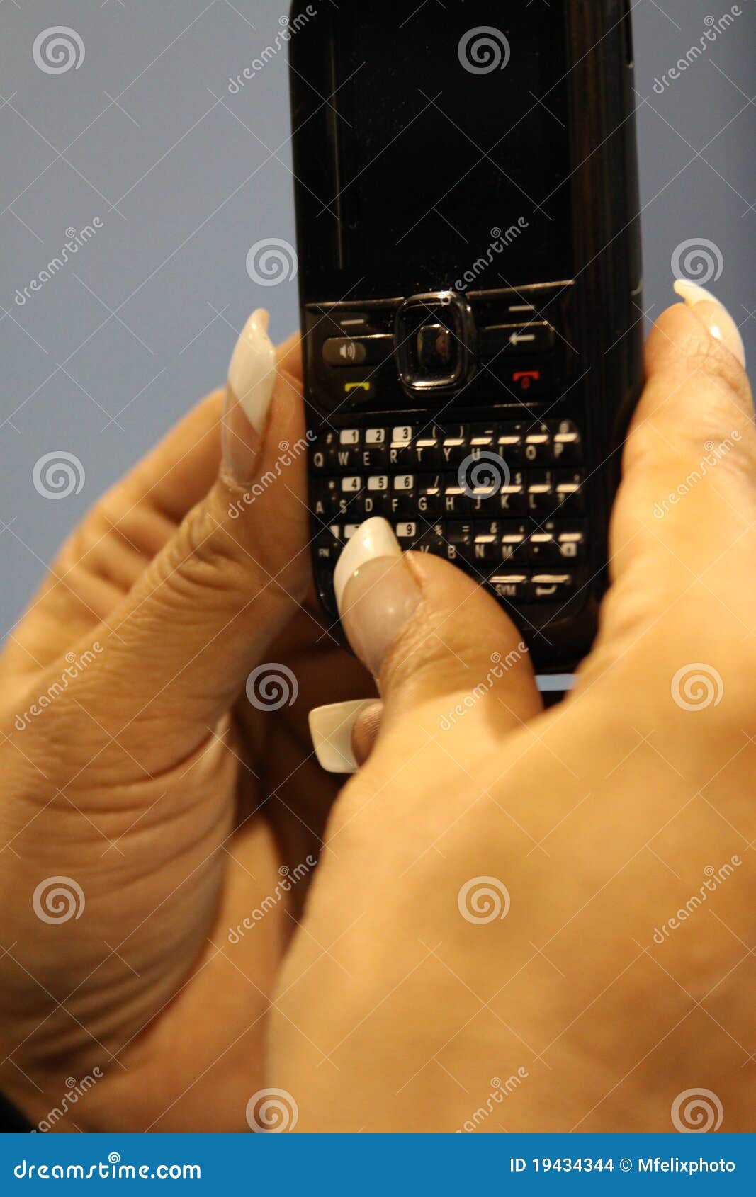 Woman S Hand Holding Cell Phone Stock Photo - Image of hold, skin: 19434344