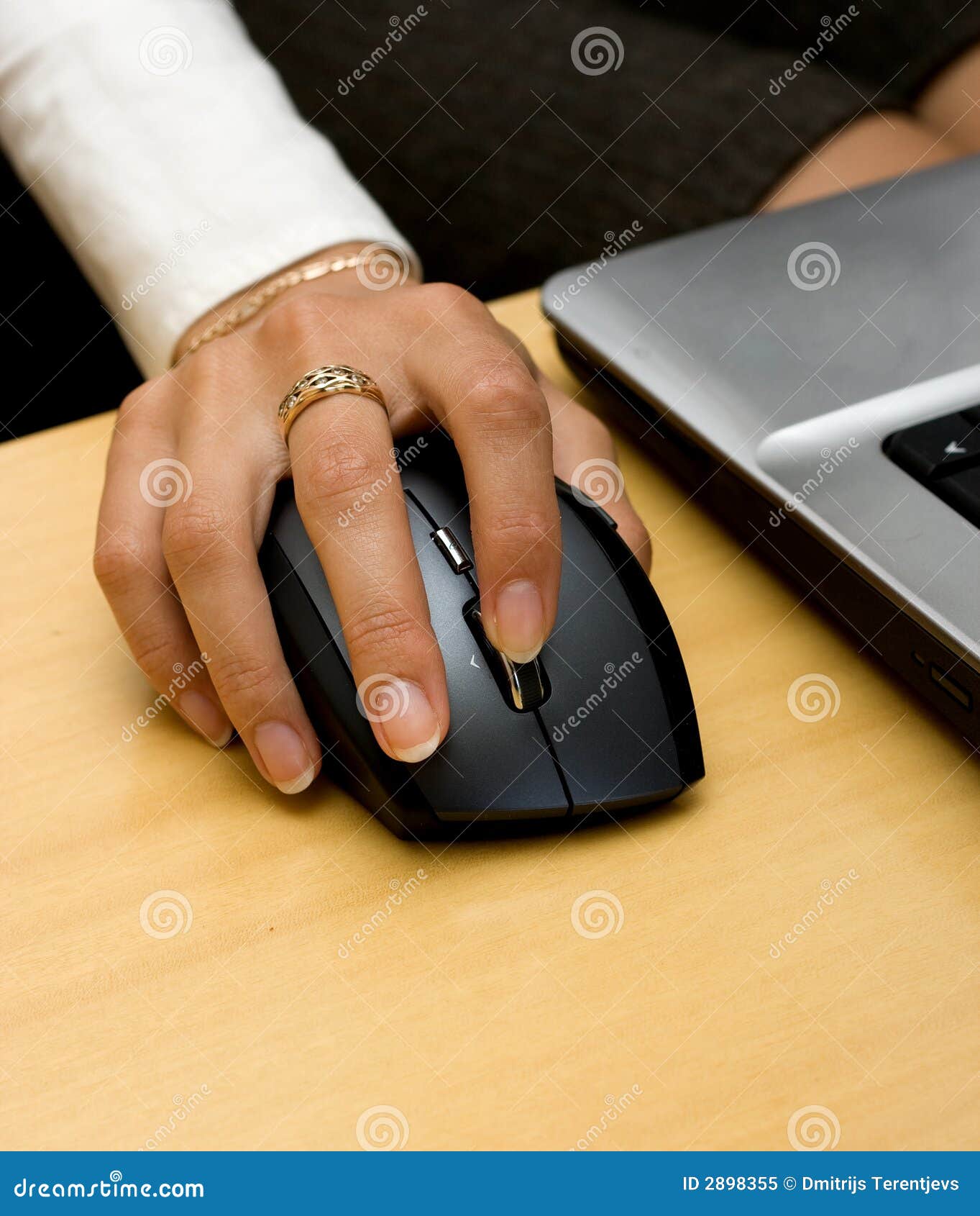 Woman S Hand Holding Mouse. Stock Image - Image of hardware, ergonomics ...