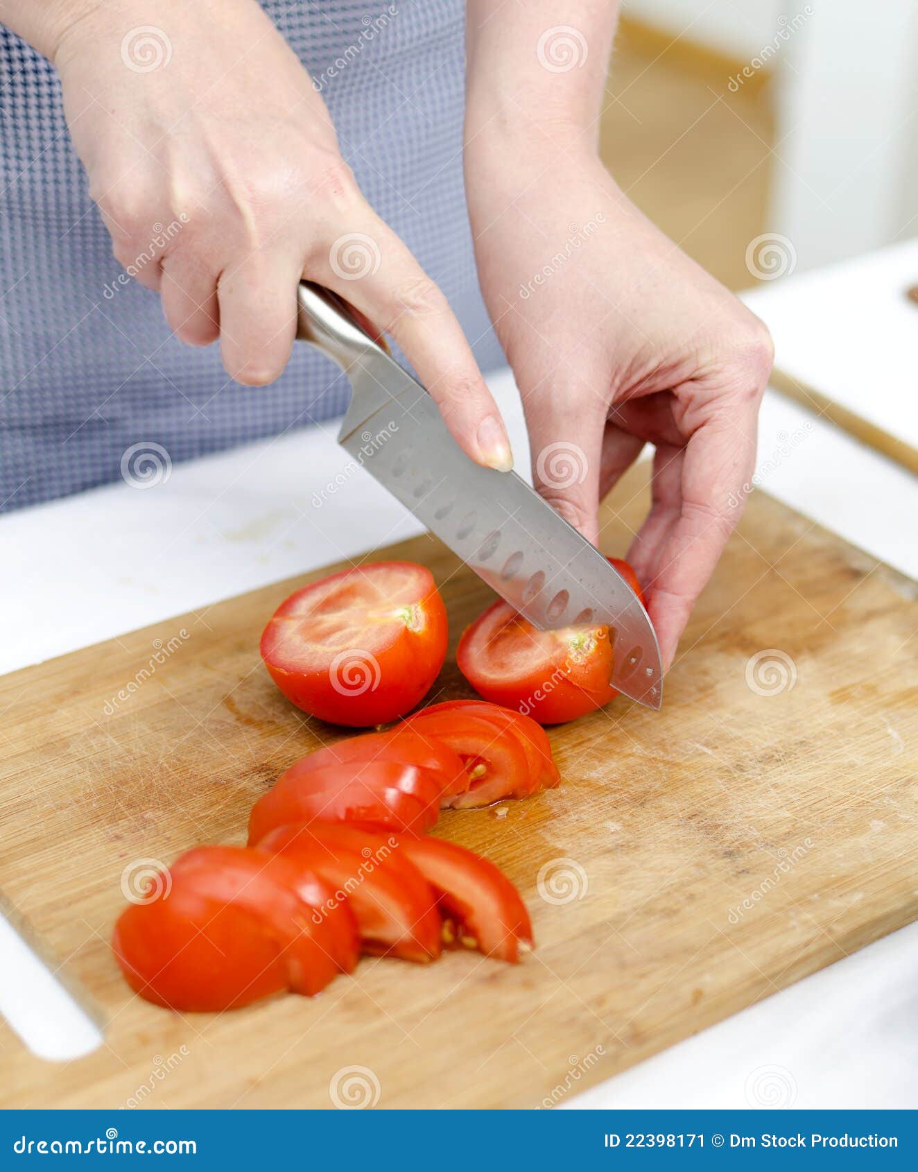 Woman S Hands Cutting Tomatoes Stock Image - Image of kitchen, chopped ...