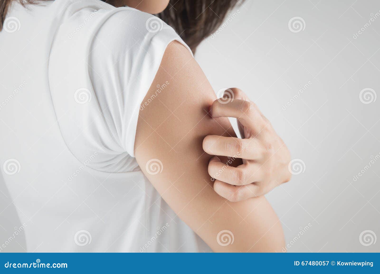 246 Woman Scratching Her Arm Itching Scratching Itch Stock Photos ...