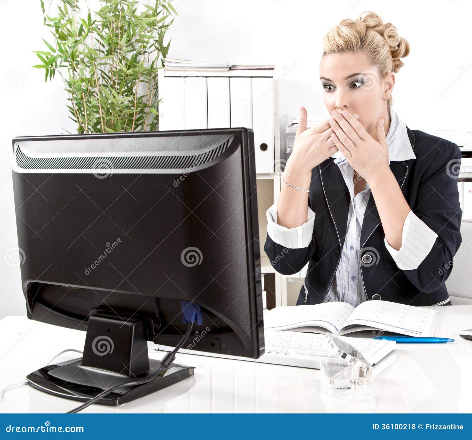 Woman Shocked Computer Crash at Office. Stock Photo - Image of email ...