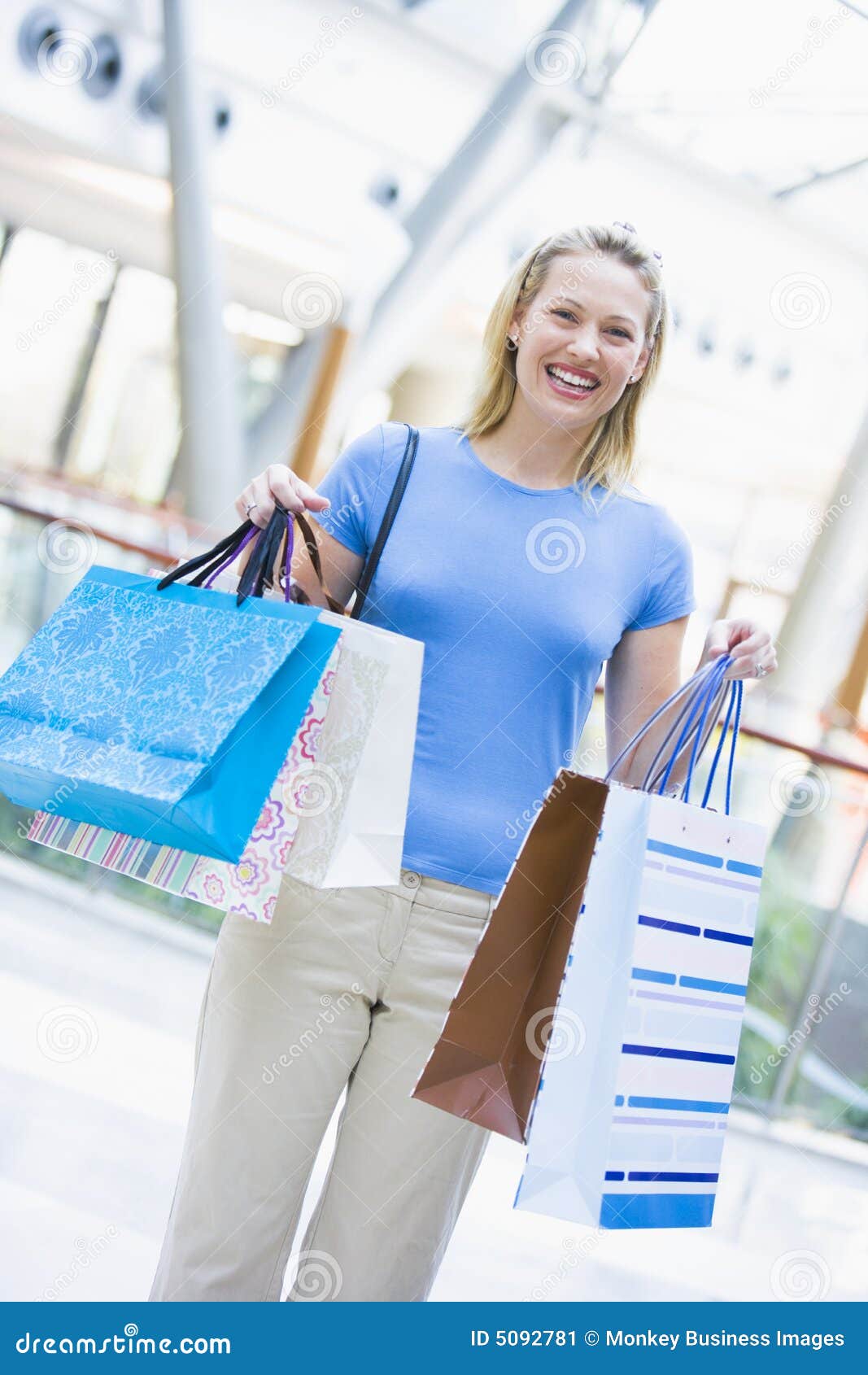Woman shopping in mall stock image. Image of ethnicity - 5092781