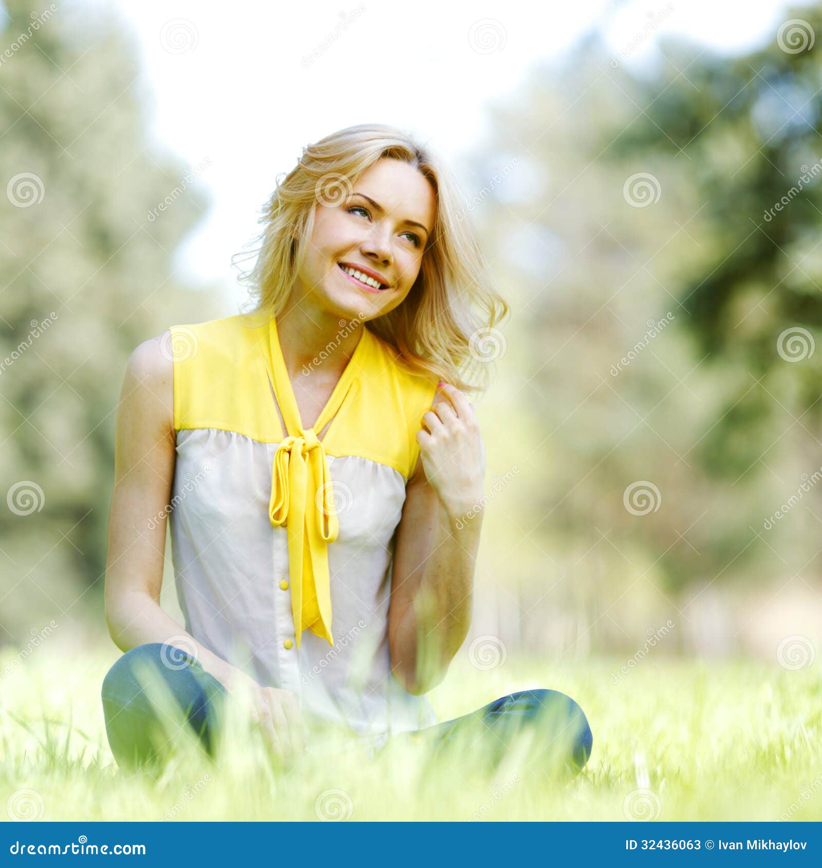 Woman sitting on grass stock image. Image of sunny, cute - 32436063
