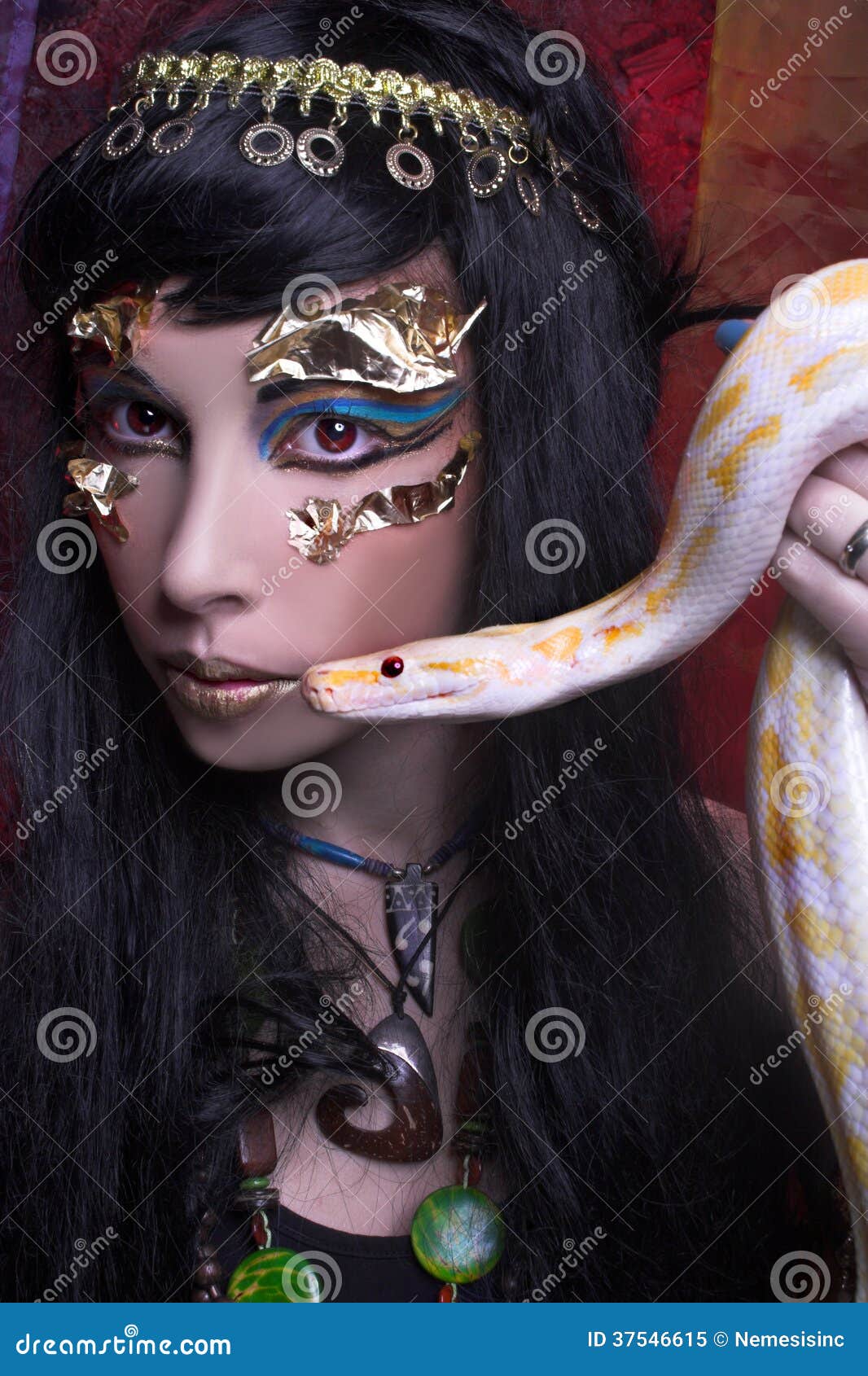 Woman with snake. stock image. Image of arabic, egyptian - 37546615