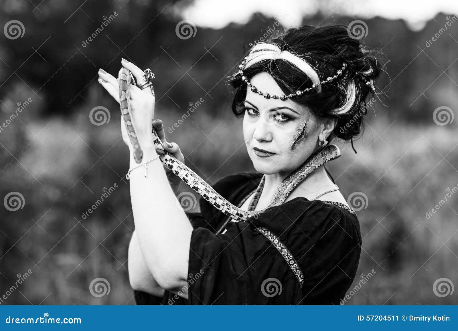 Woman with snake stock image. Image of makeup, animal - 57204511