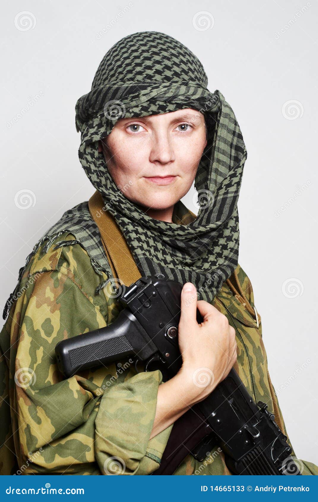 The woman of the soldier stock image. Image of camouflage - 14665133