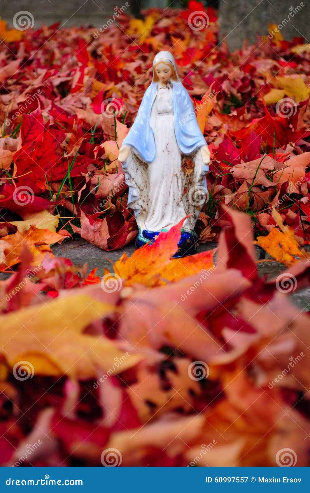 Woman Statue in Fall Leaves Stock Image - Image of sunrise, leaves ...