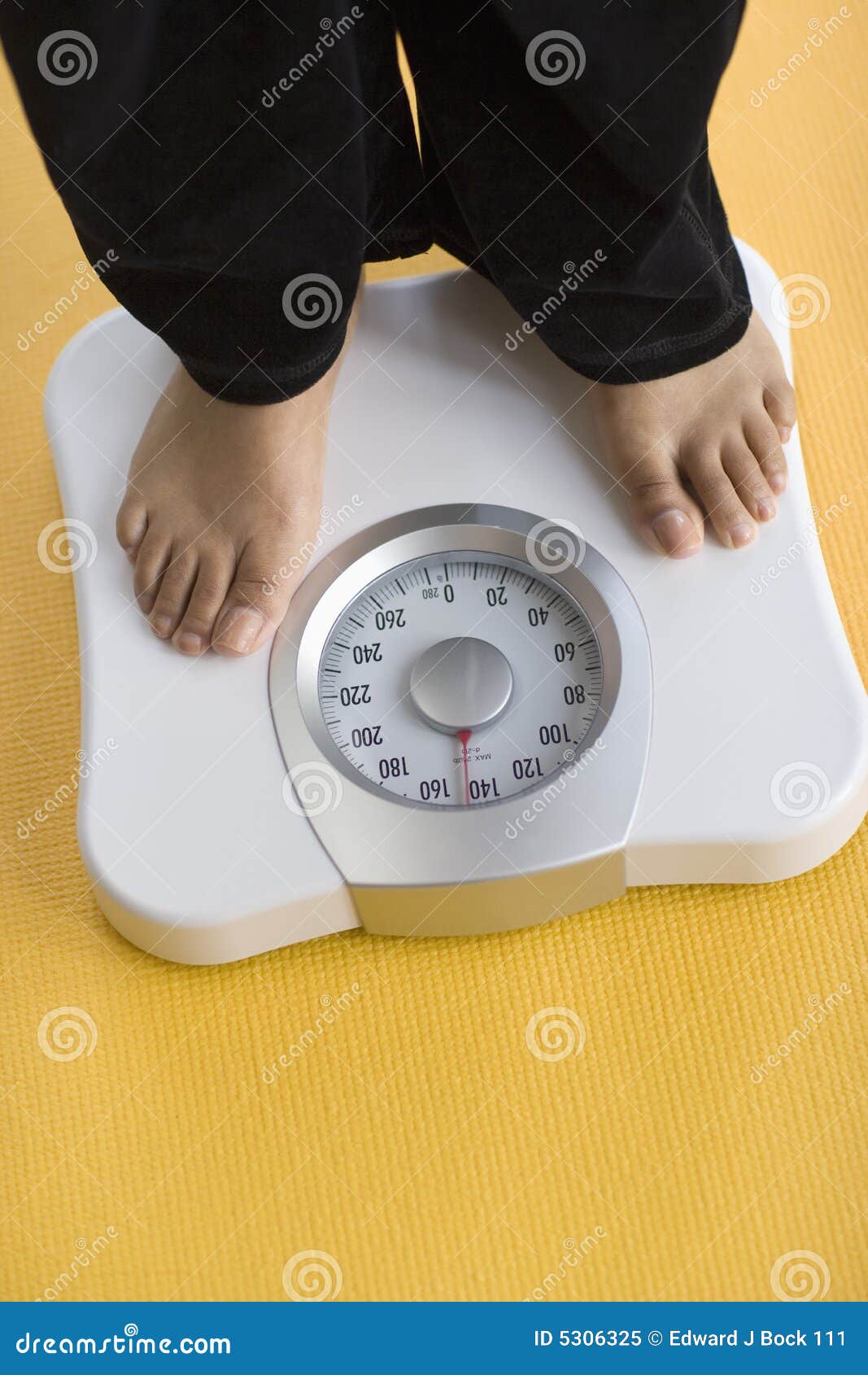 Woman stepping on scale stock image. Image of fitness - 5306325
