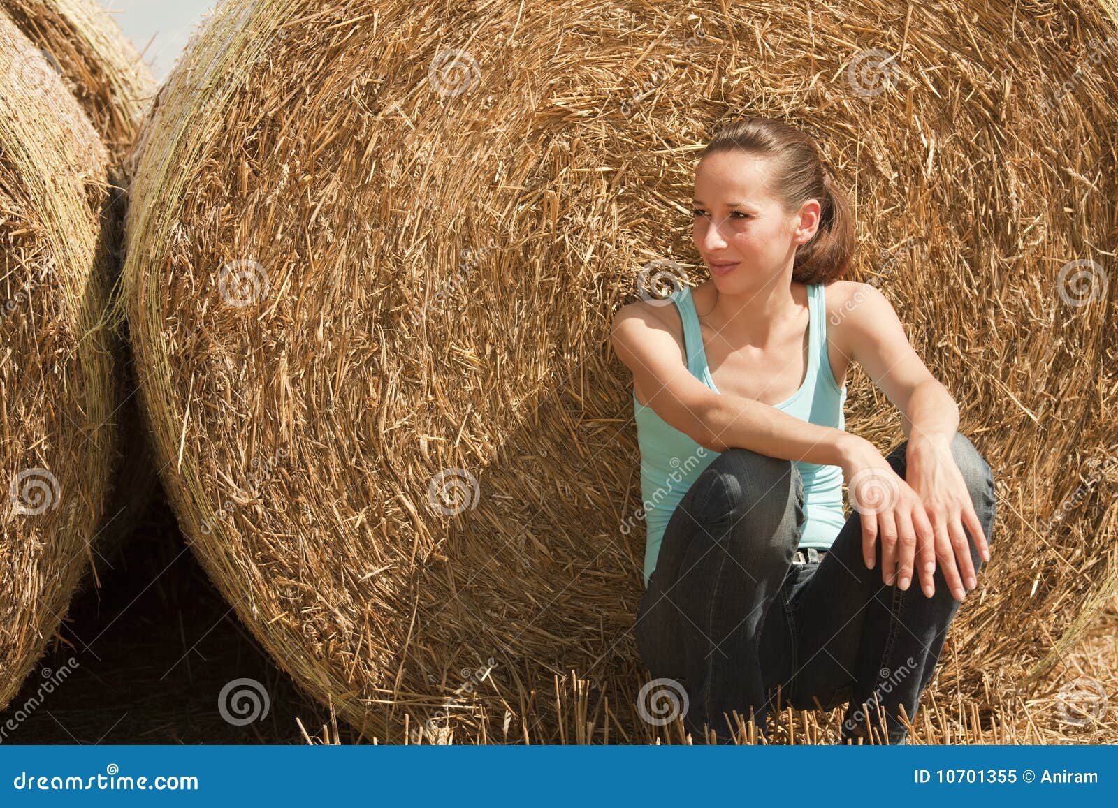Woman in straw stock image. Image of leisure, happiness - 10701355