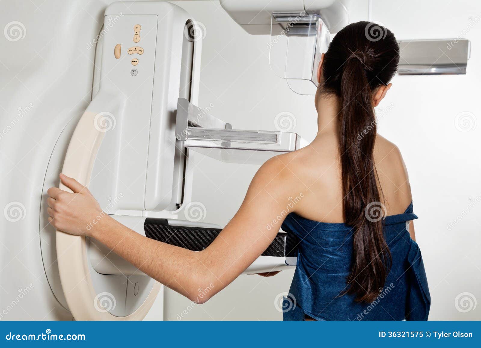 Woman Taking a Mammogram X-ray Test Stock Image - Image of cancer ...