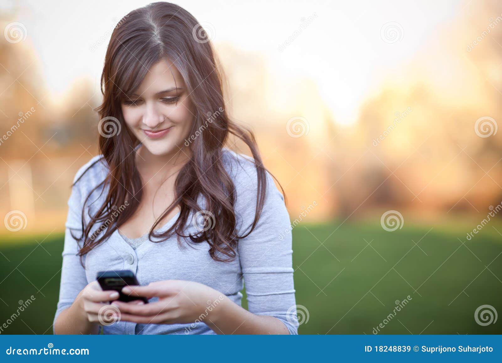 Woman texting stock image. Image of copyspace, pretty - 18248839