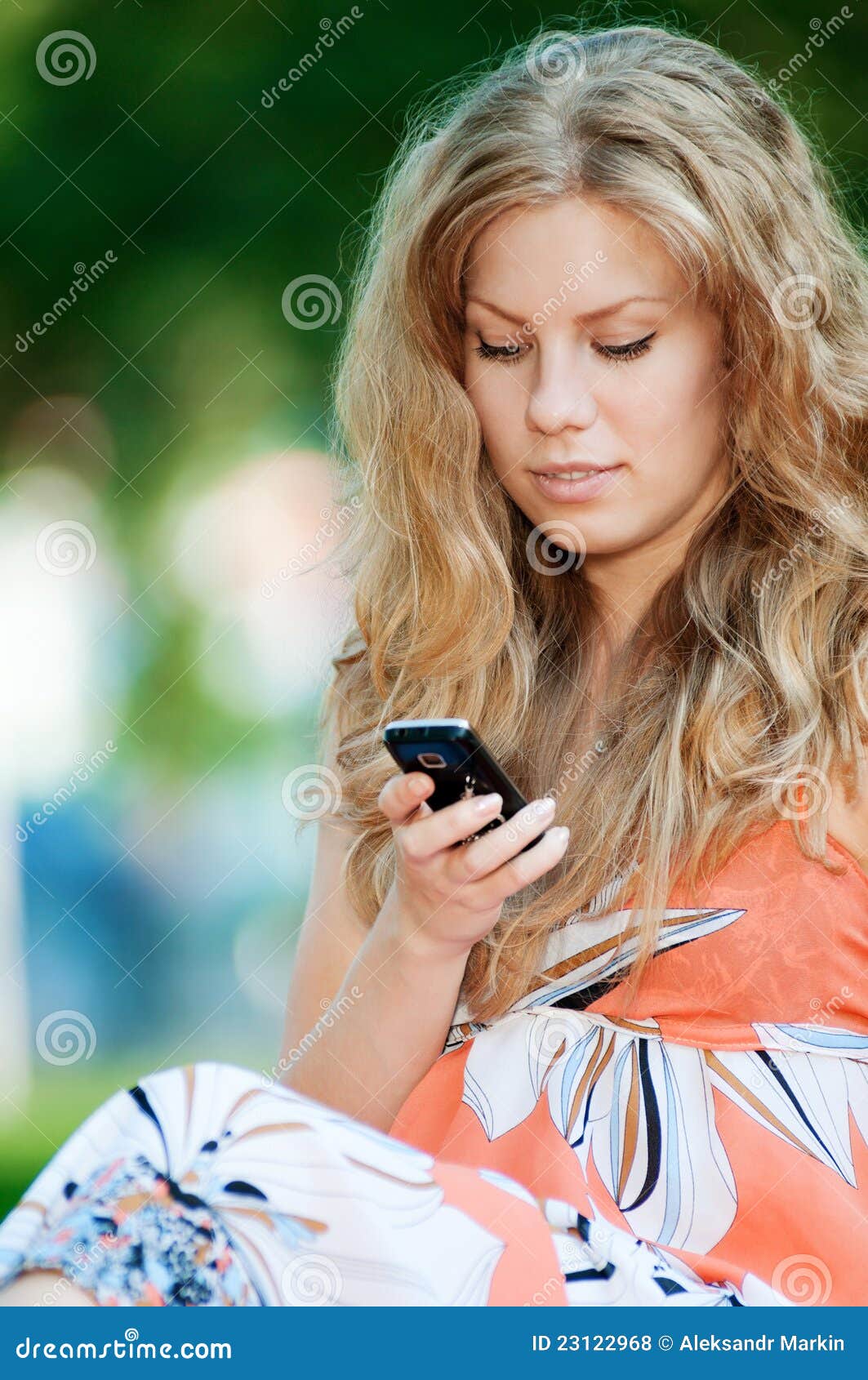 Woman Texting on Mobile Phone Stock Photo - Image of girl, call: 23122968